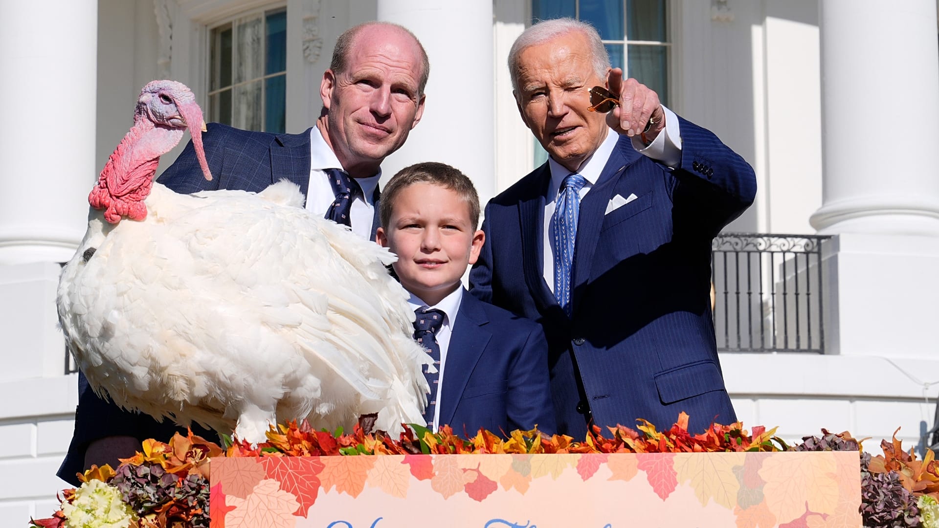 What is Thanksgiving? A look at the US holiday and why Americans ...