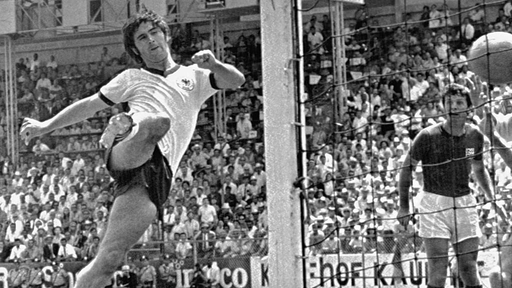 ‘Der Bomber’: German World Cup hero Gerd Muller dies aged 75 | Euronews