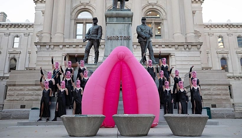 Pussy Riot Protest At Indiana State Capitol In Us With A Giant Vulva 9582