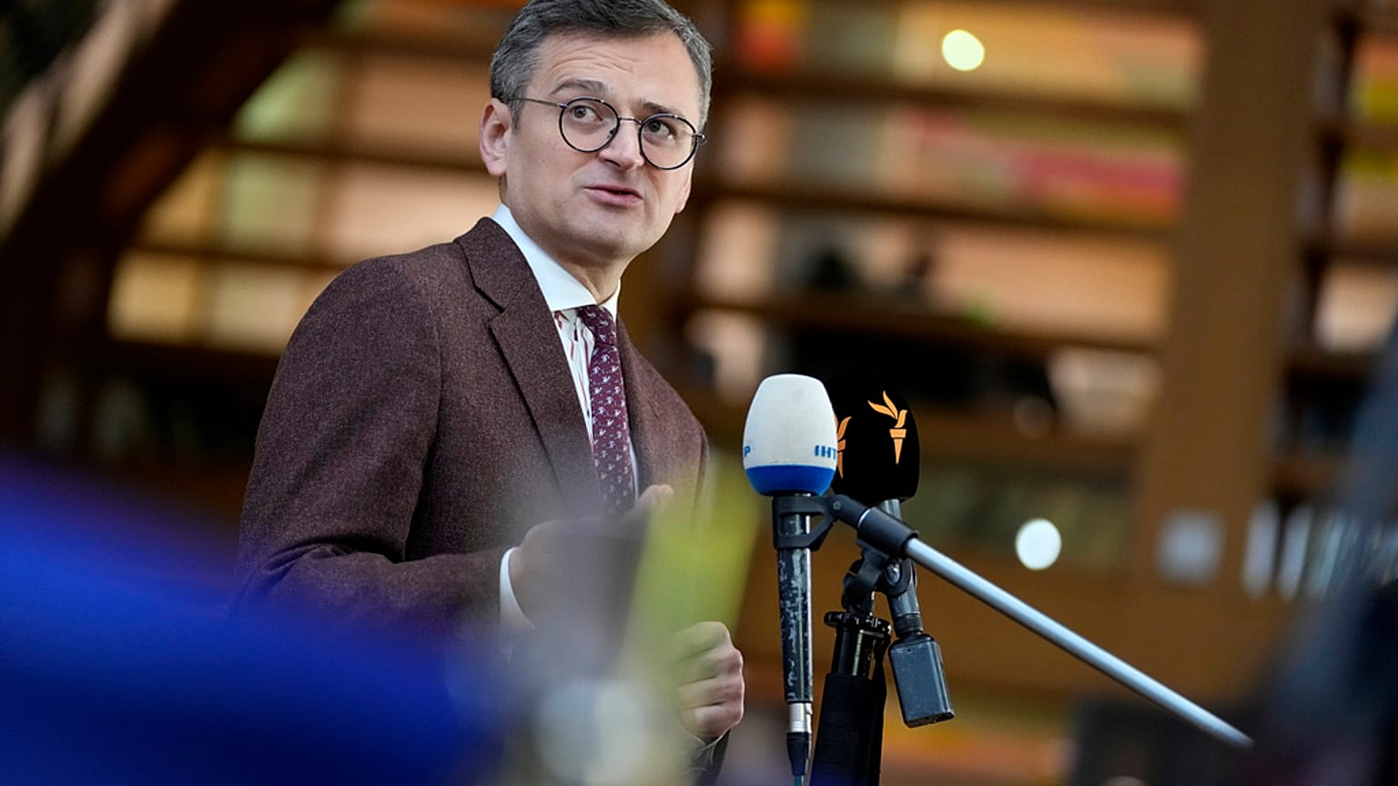 Ucrania advierte de “consecuencias devastadoras” si la Unión Europea no ...