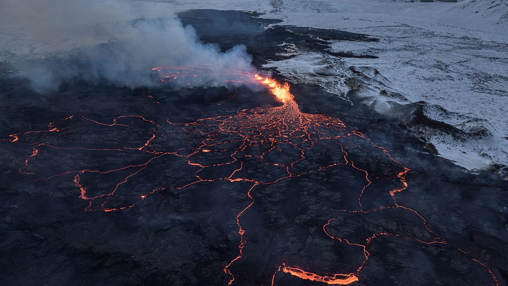 Iceland volcano eruption: Experts not worried about gas pollution ...