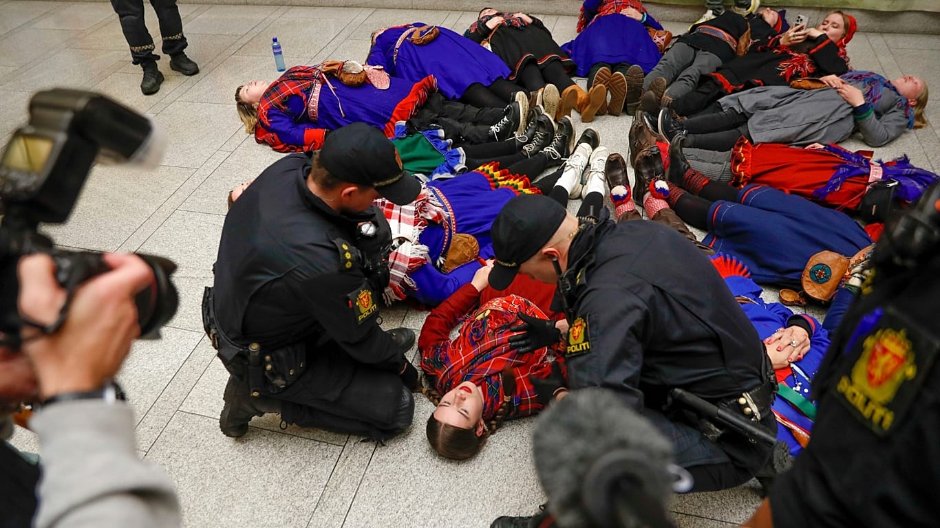 Sámi rights activists in Norway charged over protests against wind farm ...