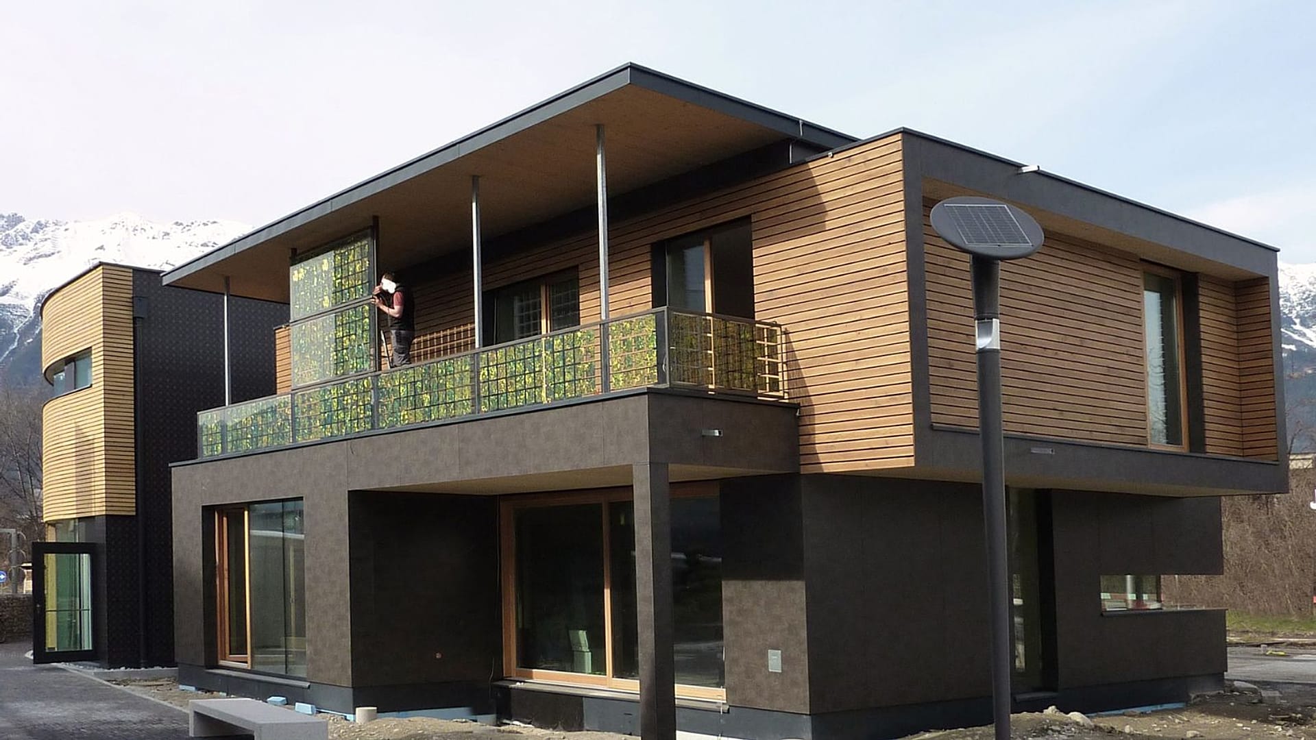 Solar balconies are booming in Germany. Here’s what you need to know ...