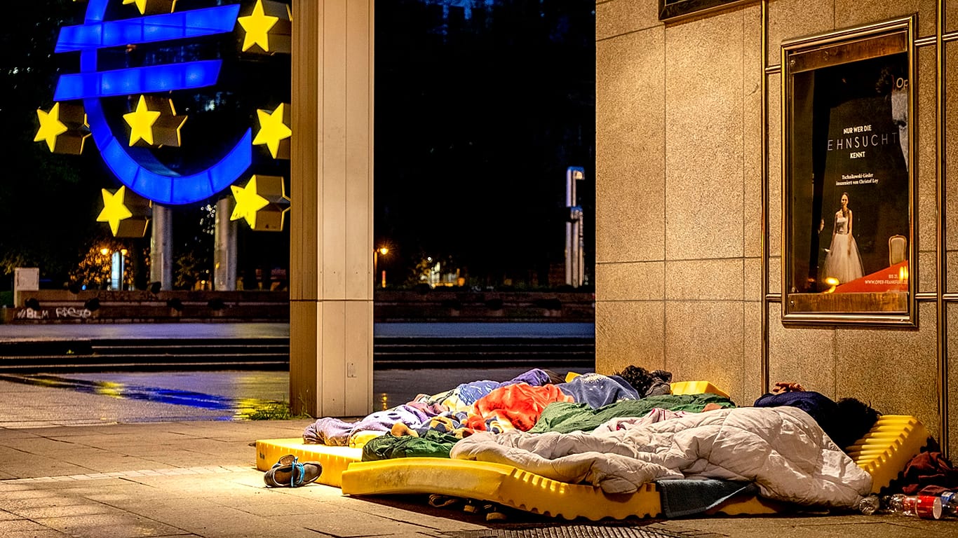 As homelessness across the continent spikes, how do European countries ...