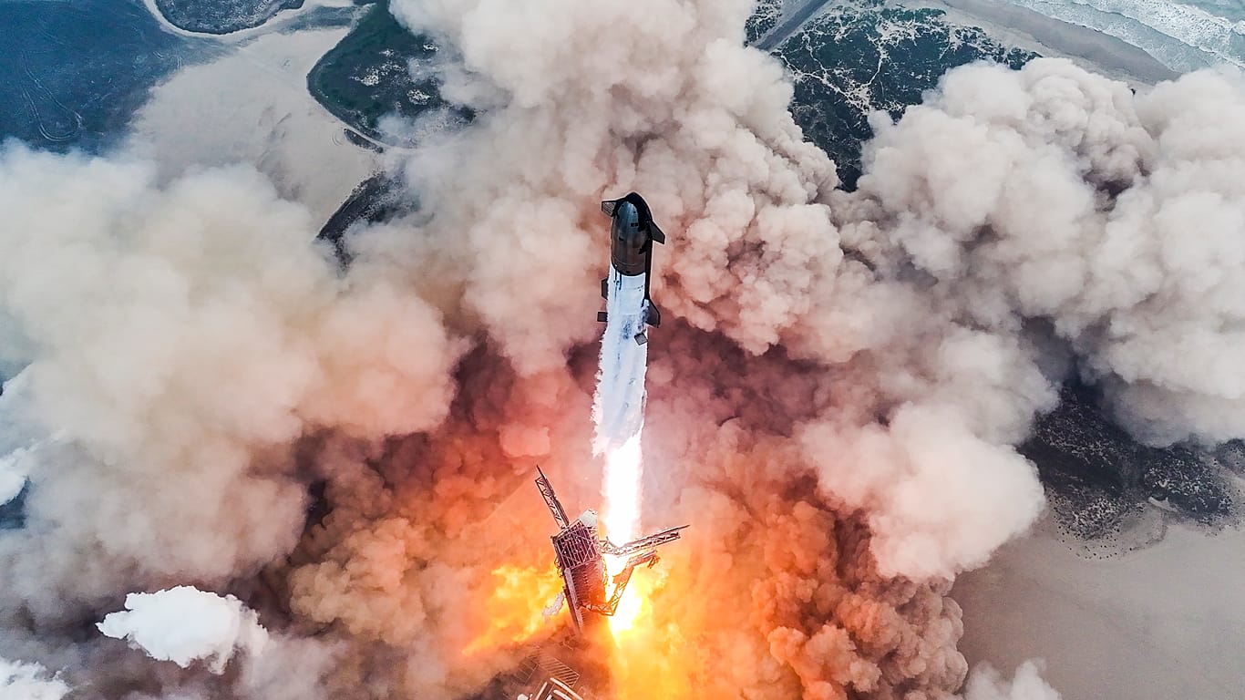 Elon Musk's SpaceX successfully completes fourth test of Starship mega ...