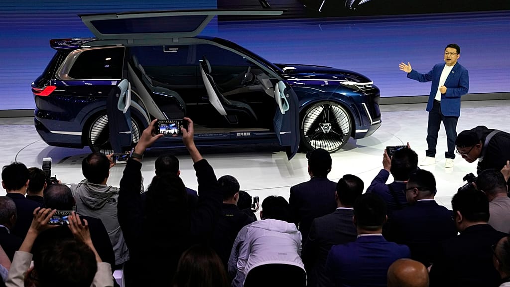 EU rejects price offer from Chinese EV producers as talks enter final ...
