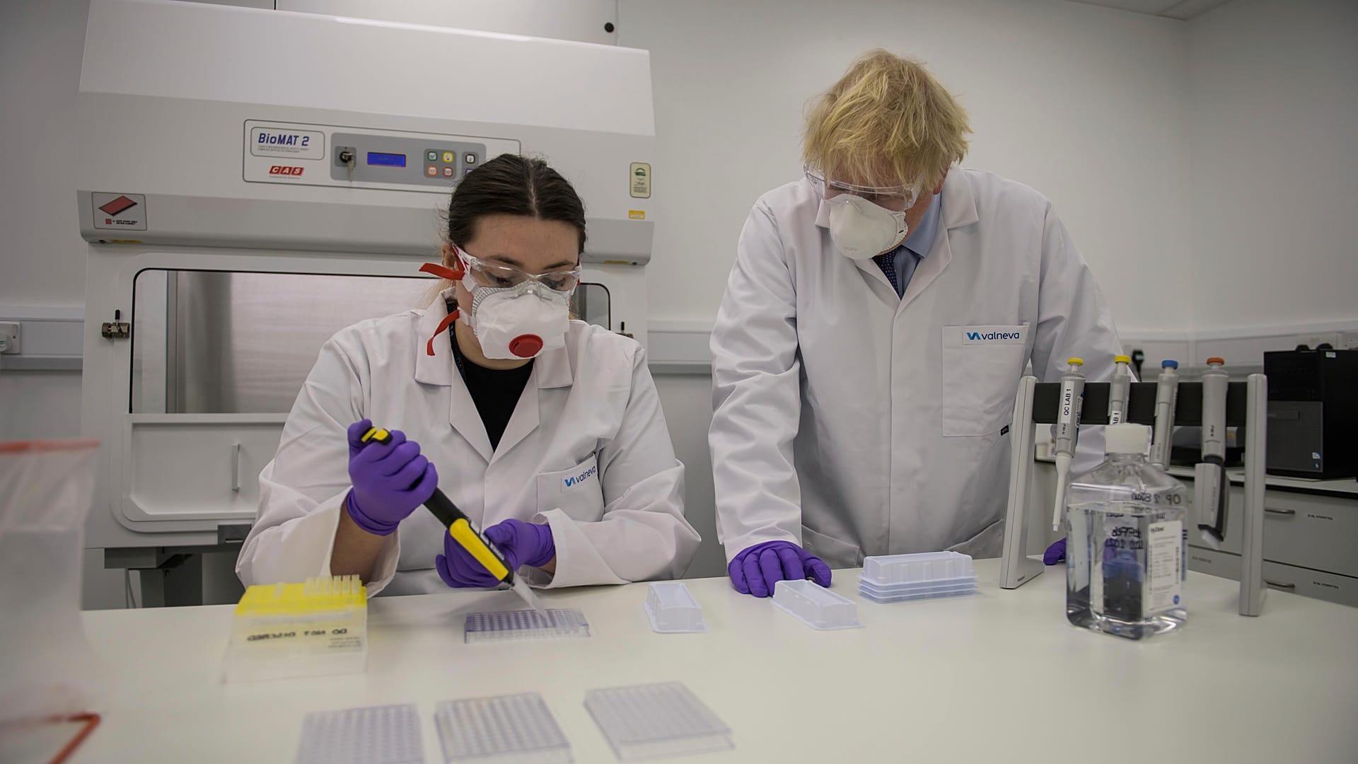 EU lagging US and China on clinical trials - report | Euronews