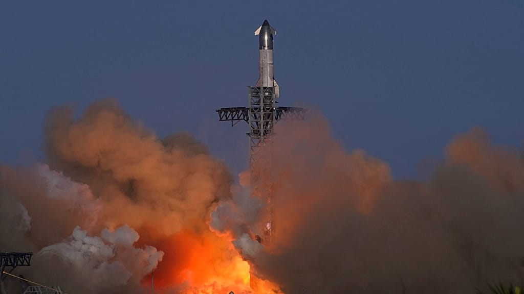 Second SpaceX rocket explodes, sending debris flying over Florida ...