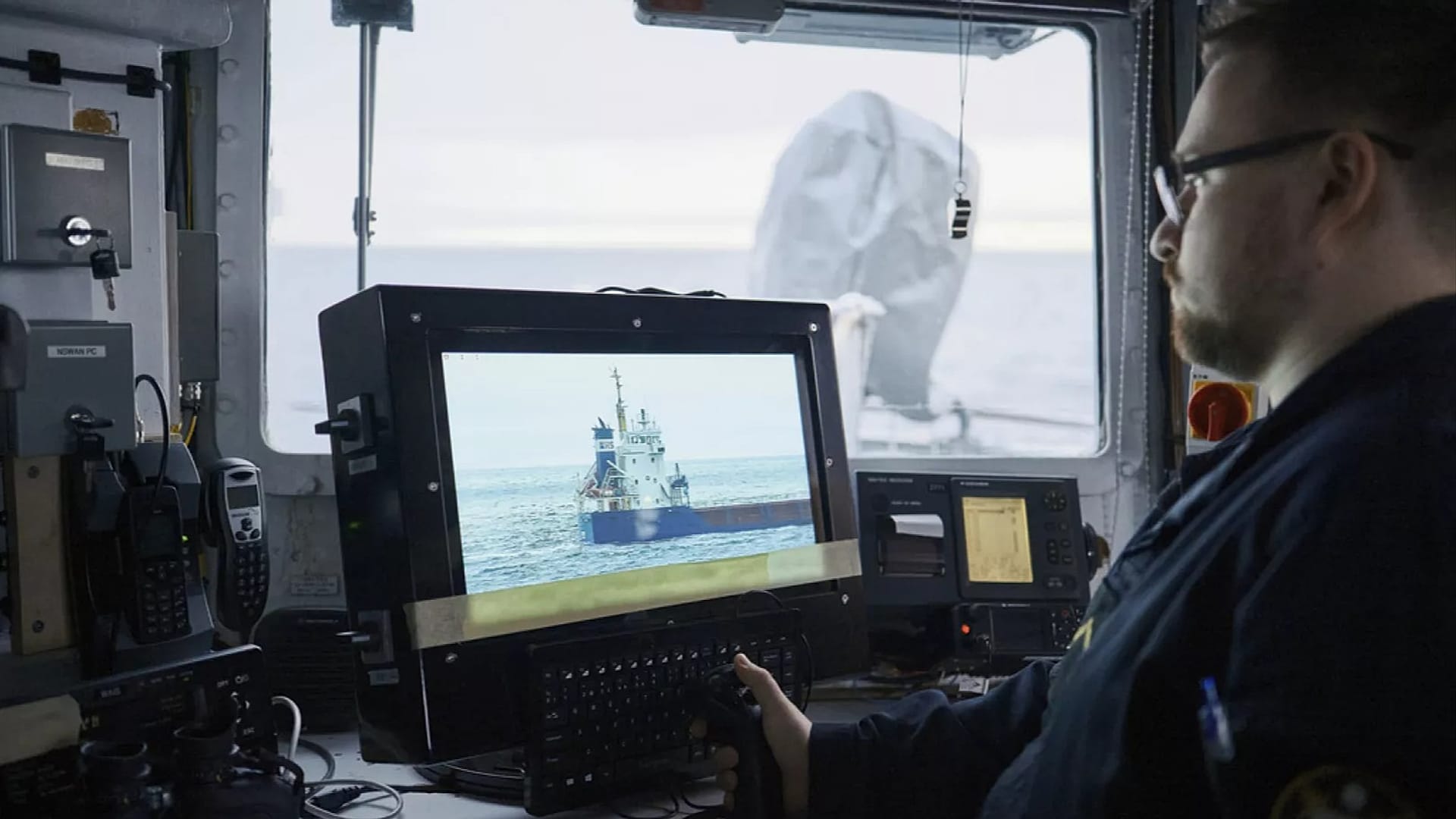 Estonian authorities detain Russian 'shadow fleet'-linked oil tanker ...