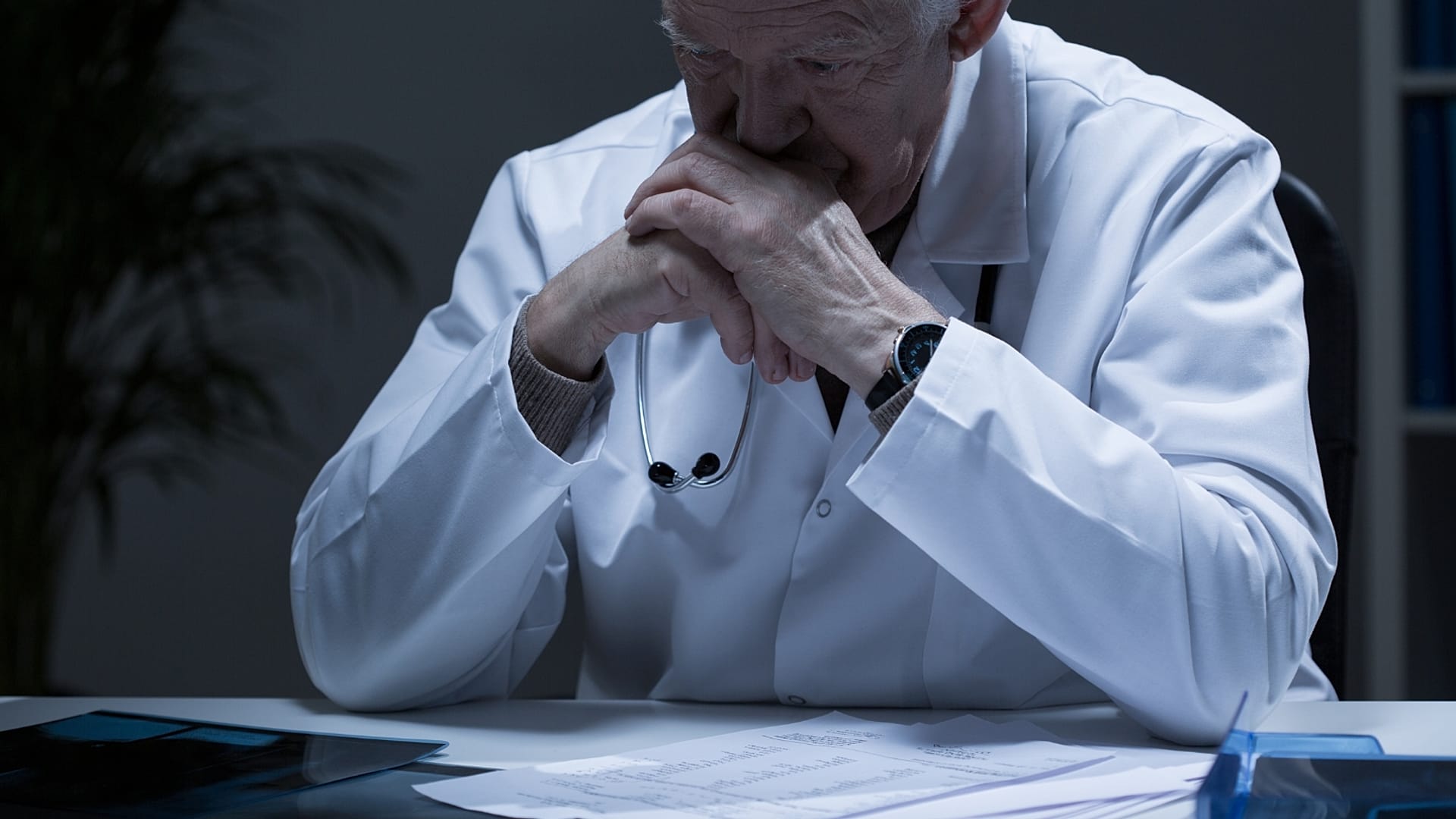 1 in 3 doctors in Europe are older than 55. Which countries are most at ...