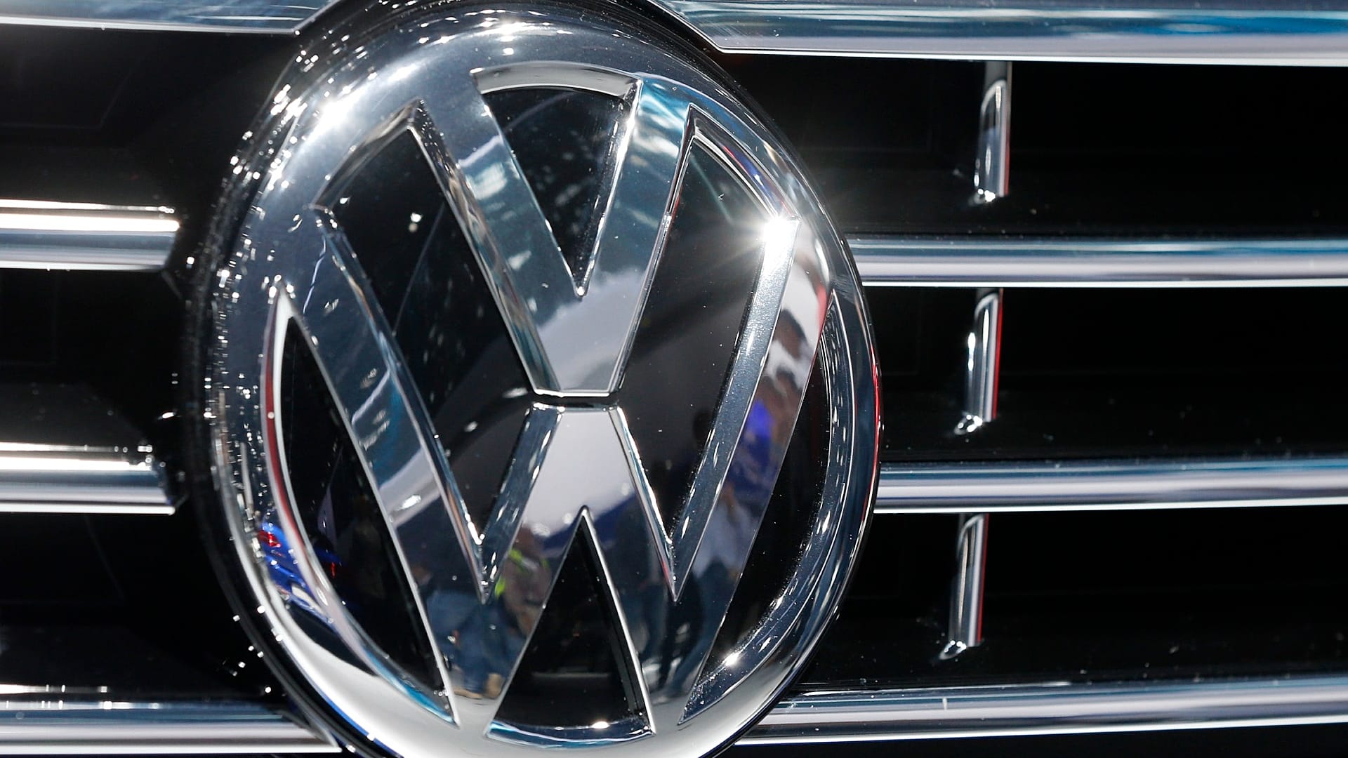 Volkswagen Group sees plunge in performance as US tariffs pose risks ...