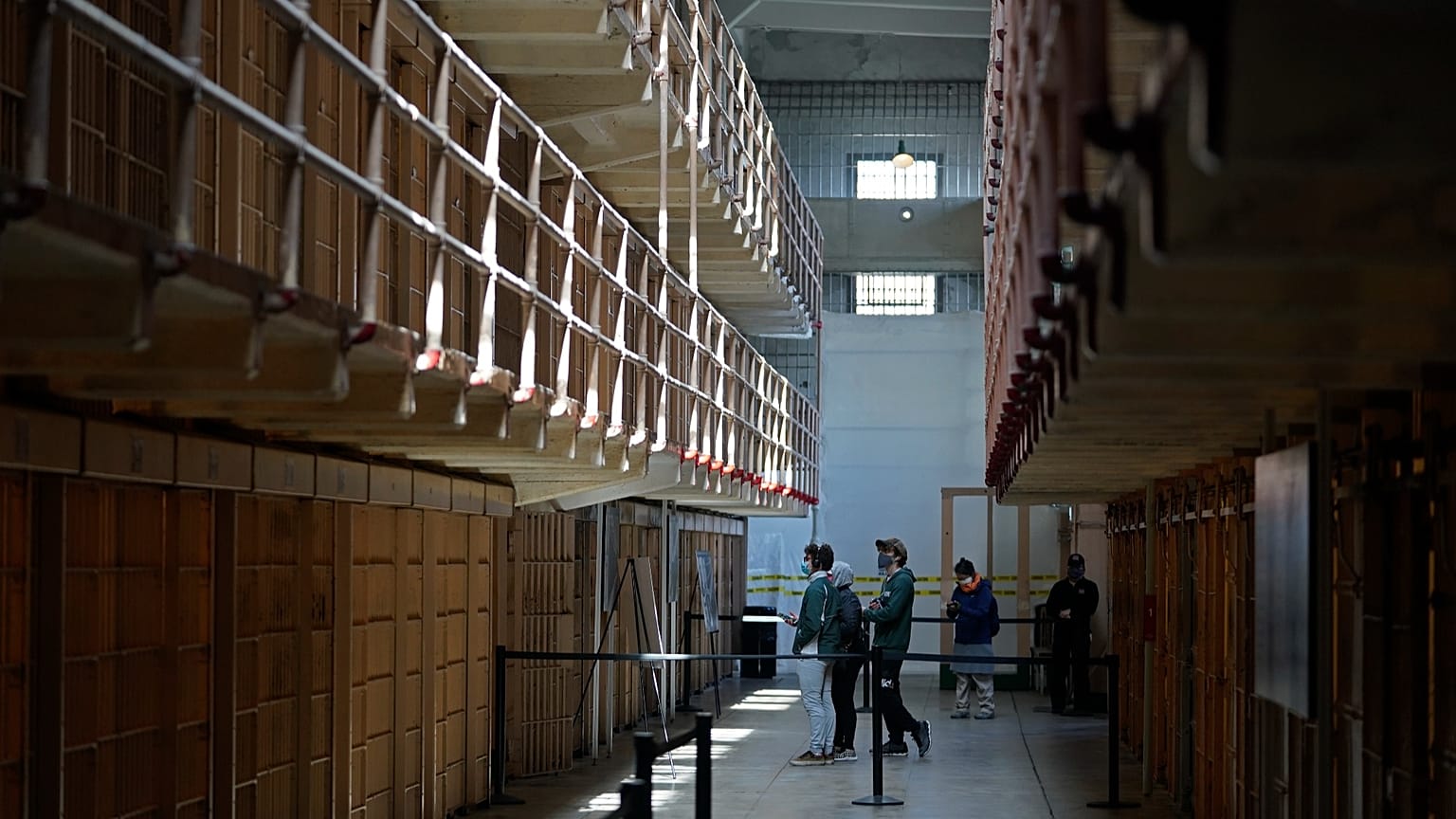 Trump says he wants to reopen and expand infamous Alcatraz prison ...