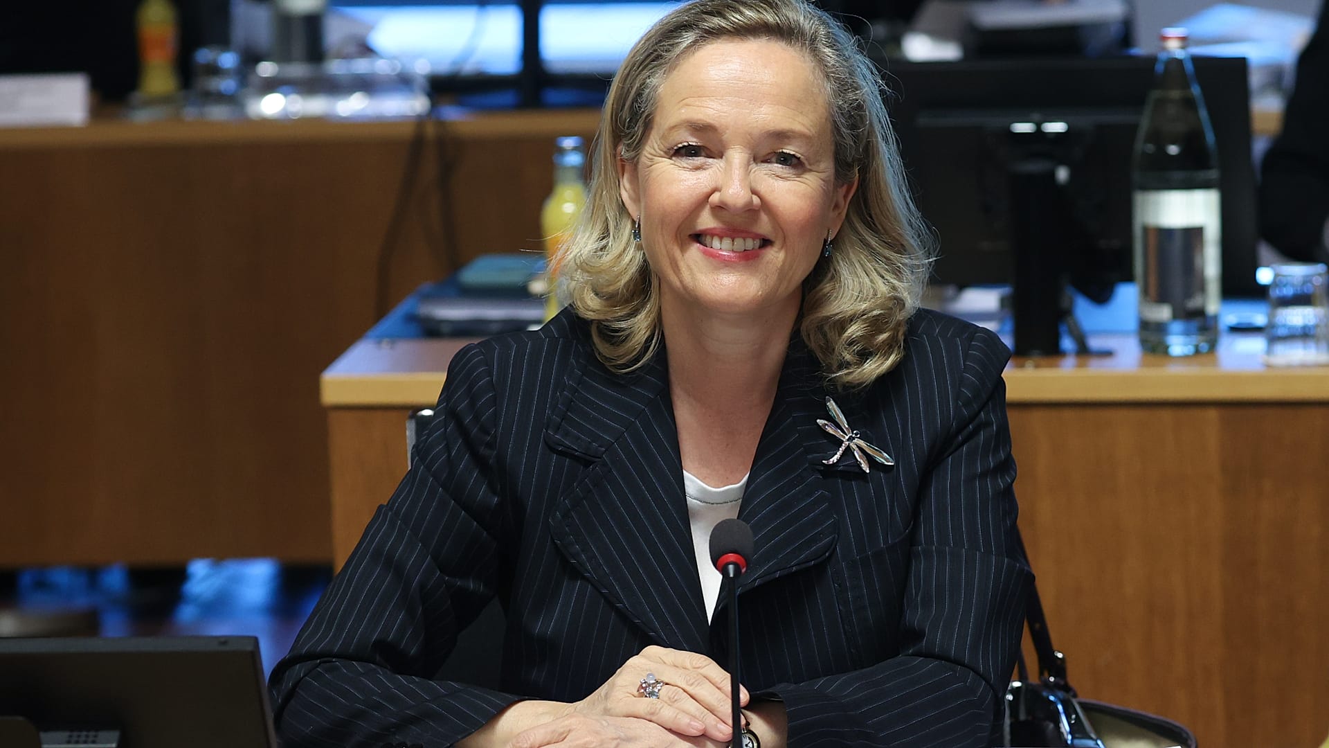 European Investment Bank triples its financial commitment to defence ...