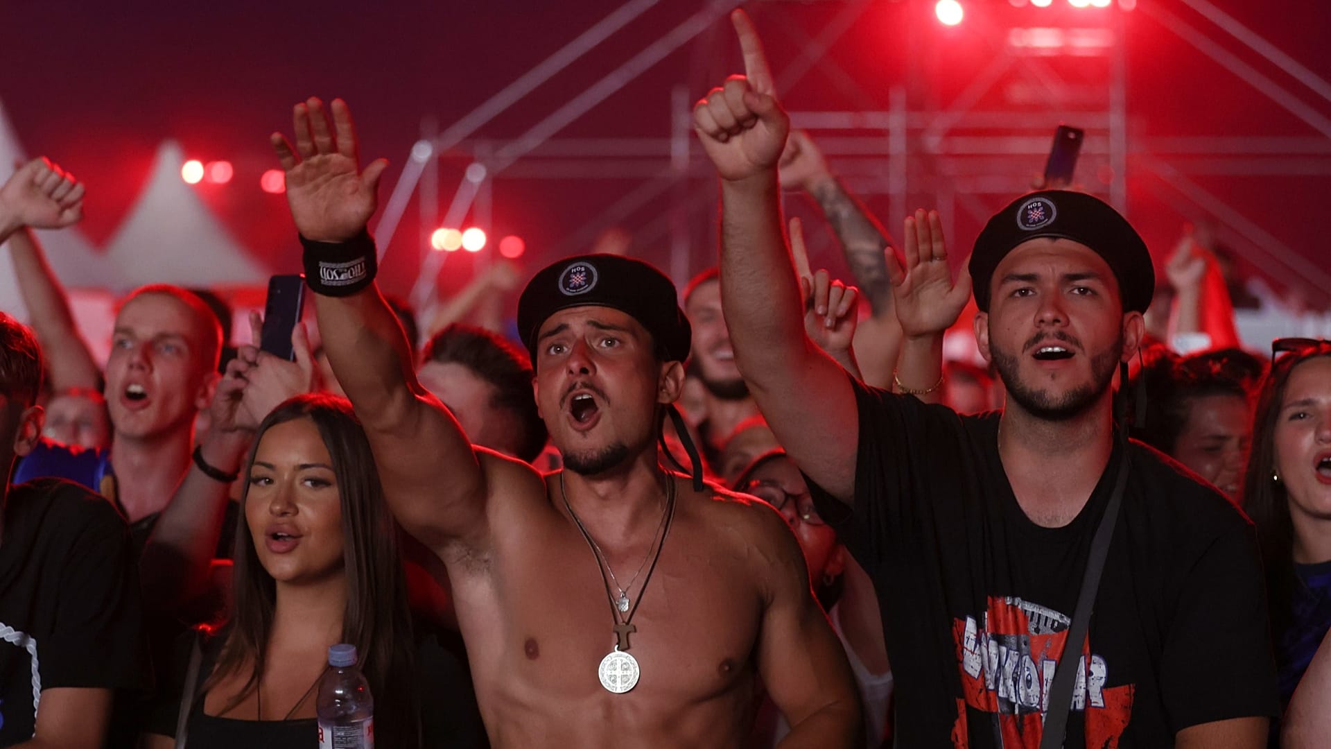 Croatian right-wing singer Marko Perković and fans make pro-Nazi ...