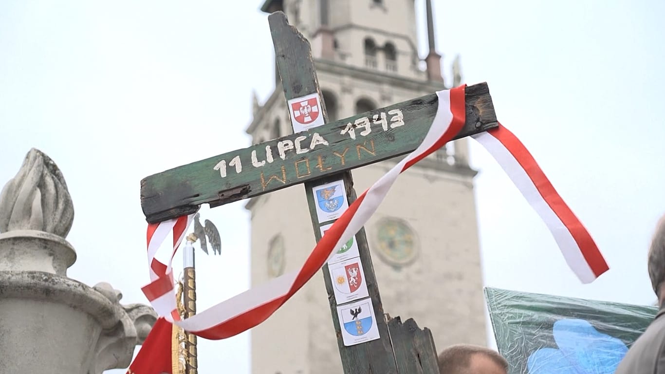 La mémoire des Polonais victimes des massacres en Volhynie célébrée ...