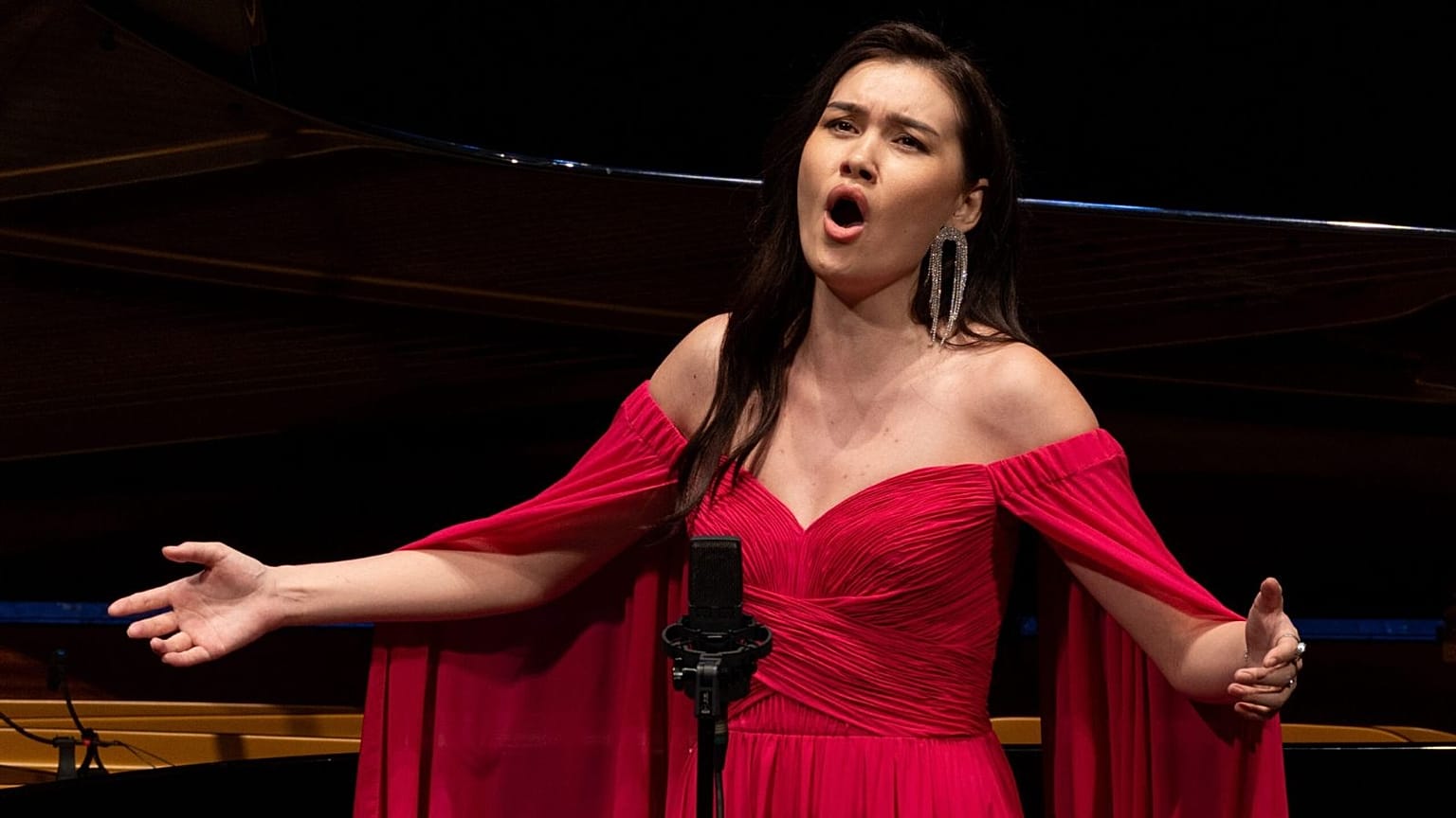 Kazakh vocalist Aigerim Altynbek stuns jury, wins big at Portofino’s Opera Competition | Euronews