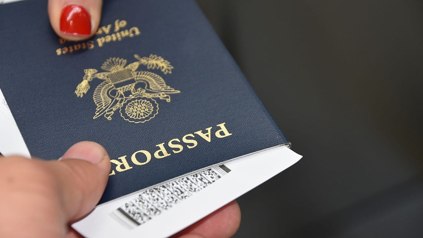 EU’s new Entry/Exit System launches this week. What to know about visas ...