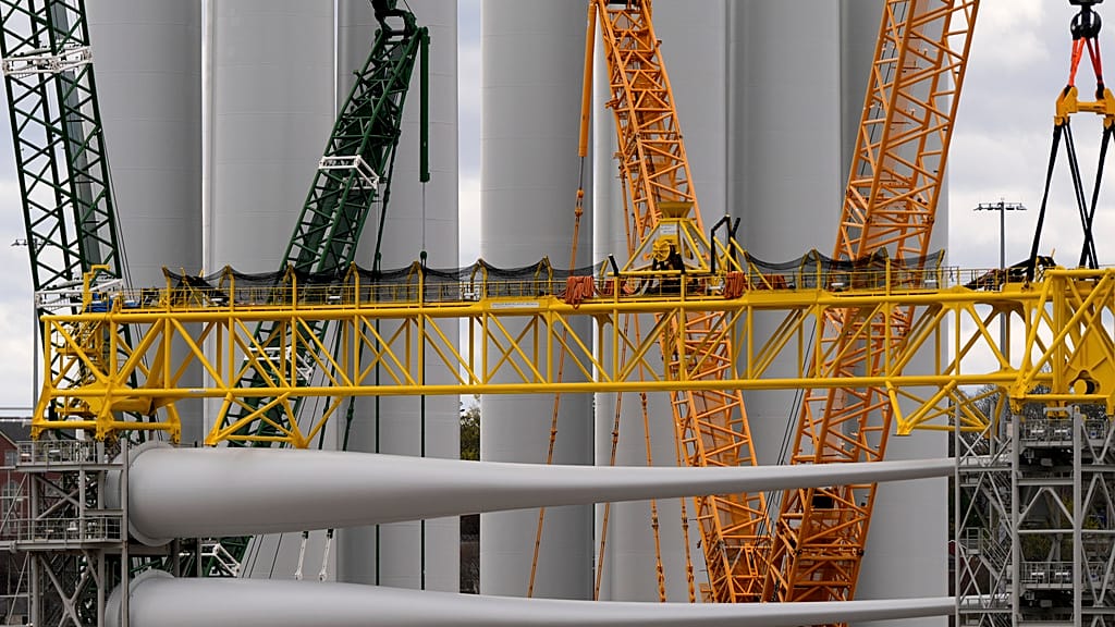 Ørsted shares jump after US court decision unblocks windmill project ...