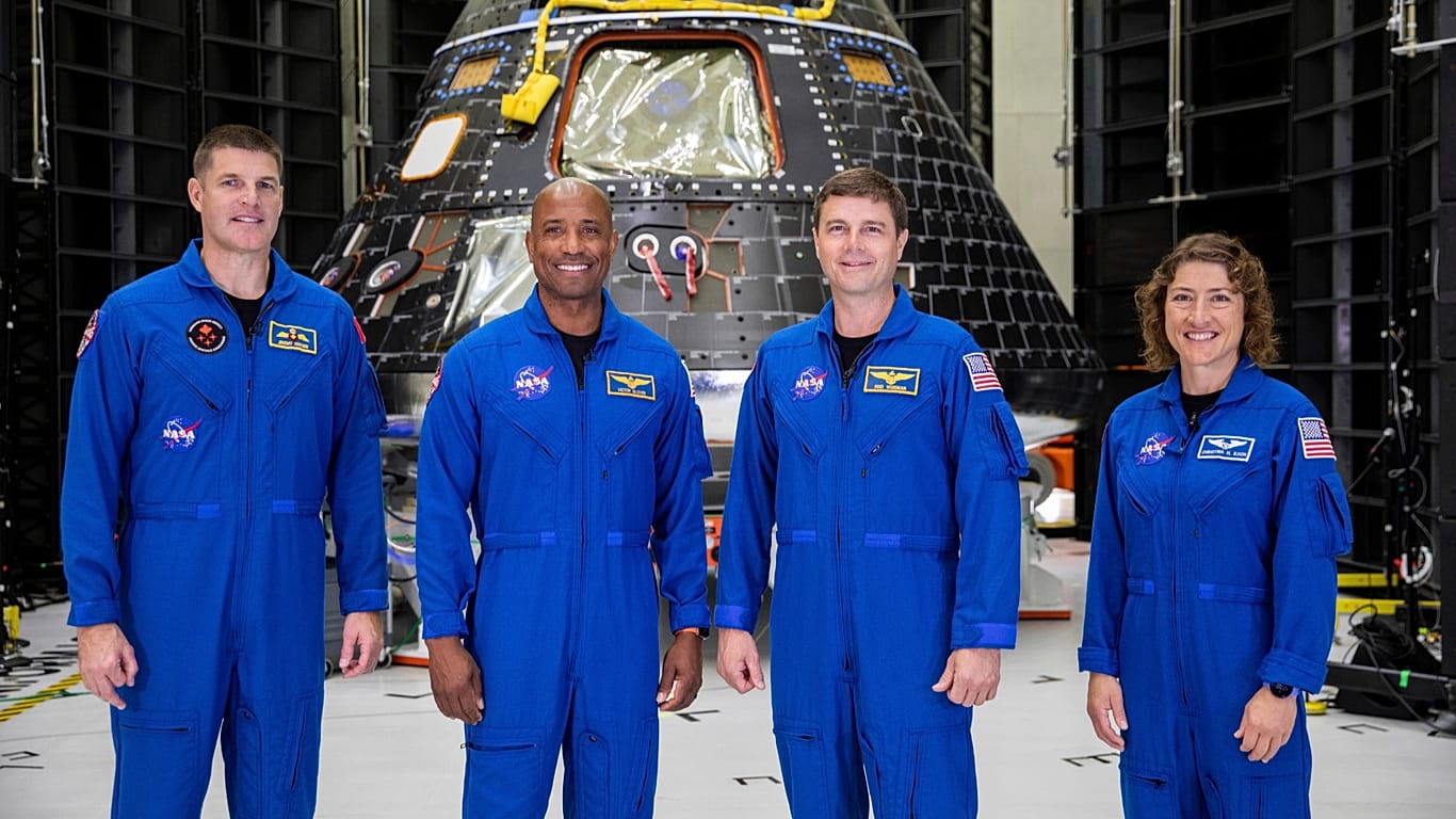 NASA’s Artemis II mission to fly around the Moon as early as February ...