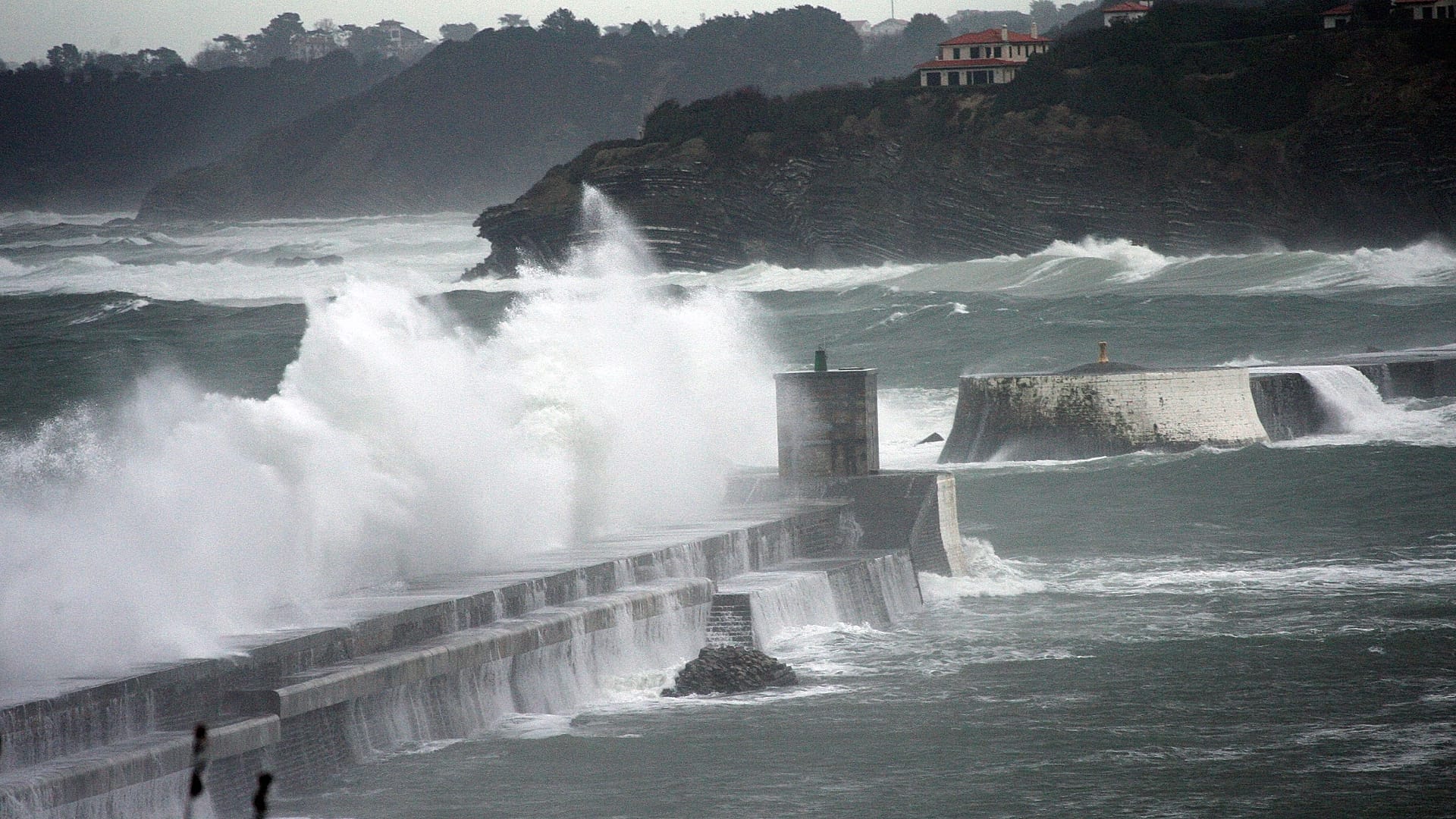 La tempête Benjamin s'abat sur la France, 19 départements en vigilance ...