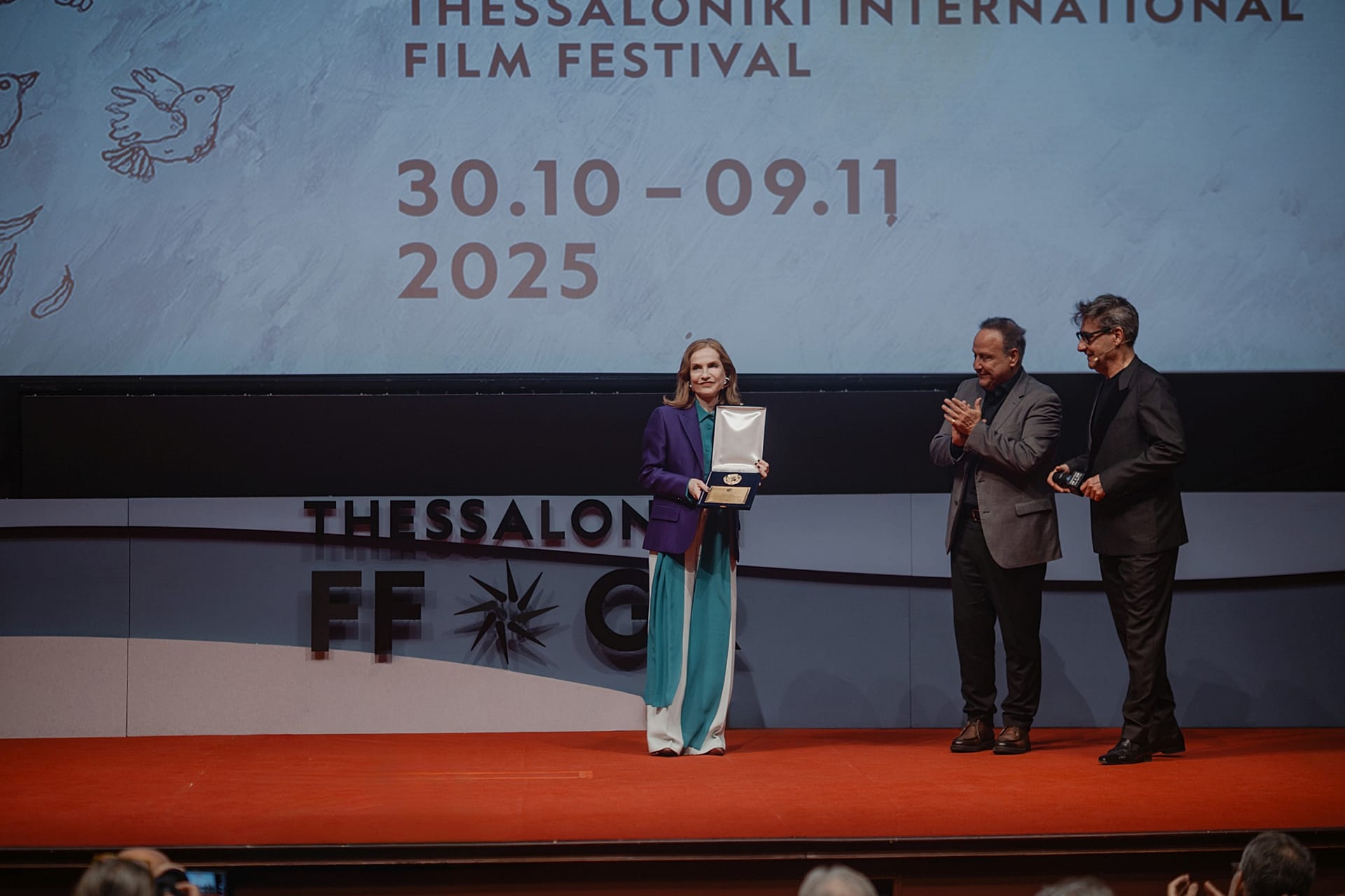 Isabelle Huppert: "Cada vez que empiezo algo, es como dar un salto a lo ...