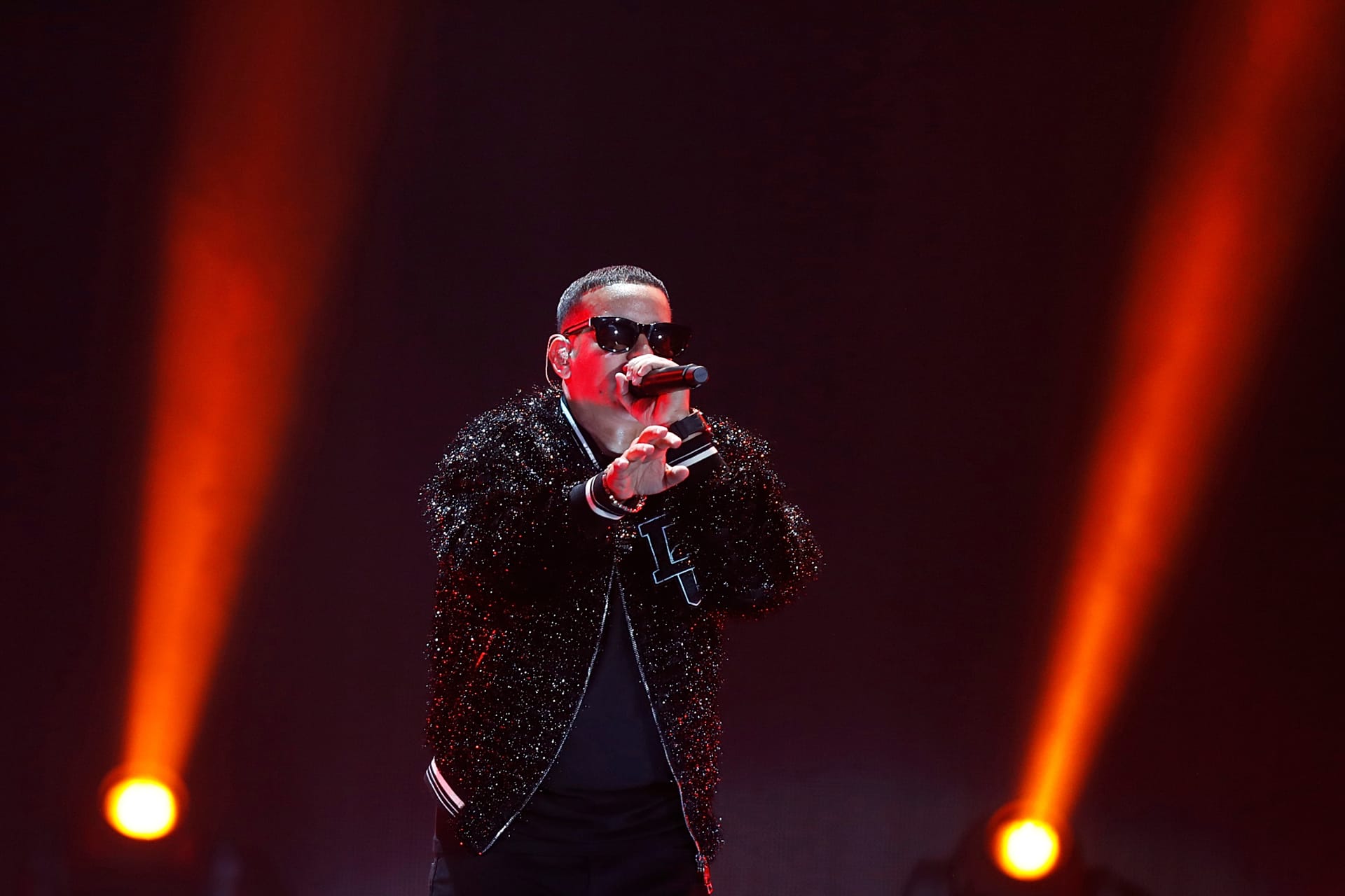 Daddy Yankee y Bizarrap pondrán ritmo latino al debut de la NFL en ...