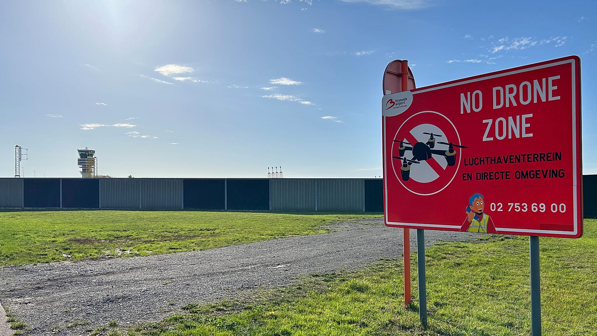 Reino Unido envía equipos antidrones a Bélgica tras varias incursiones cerca de una base militar ...