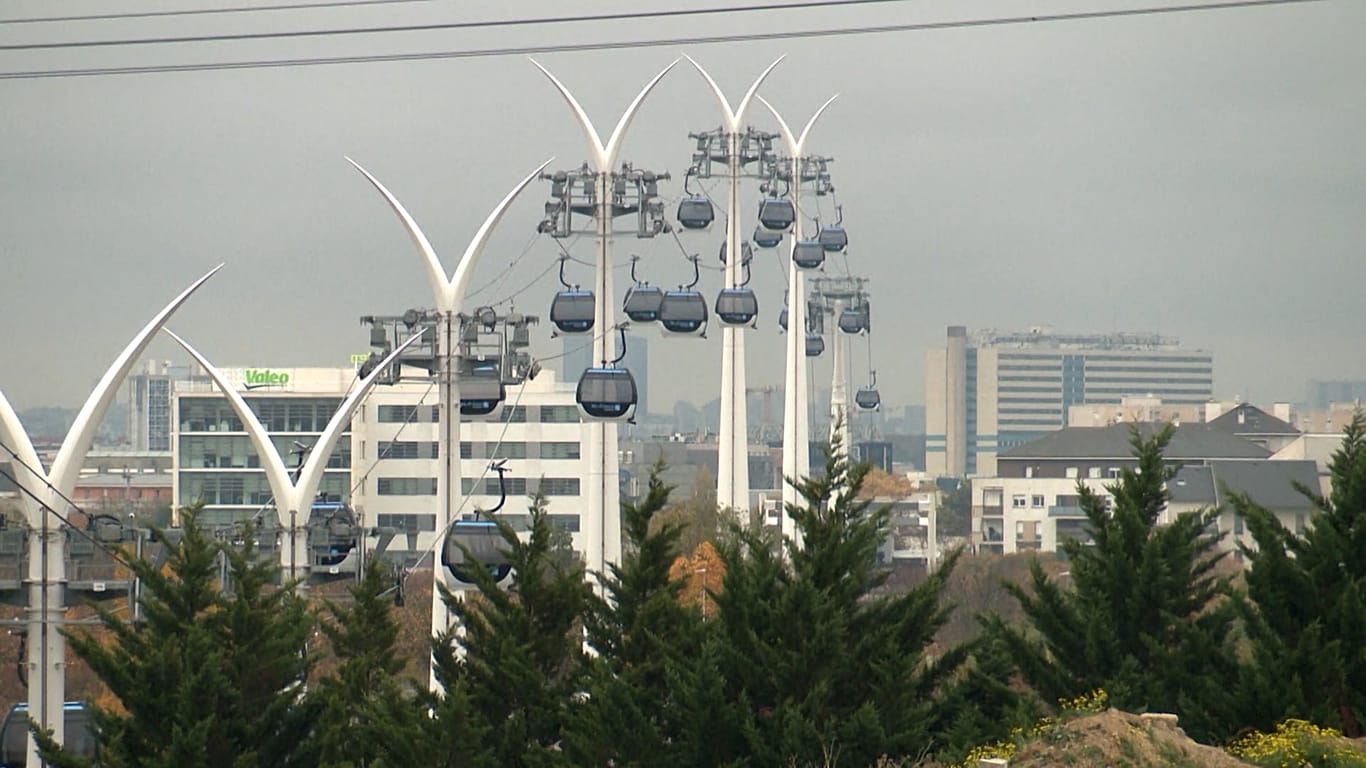 Video. France’s first urban cable car in the Paris region set to open ...
