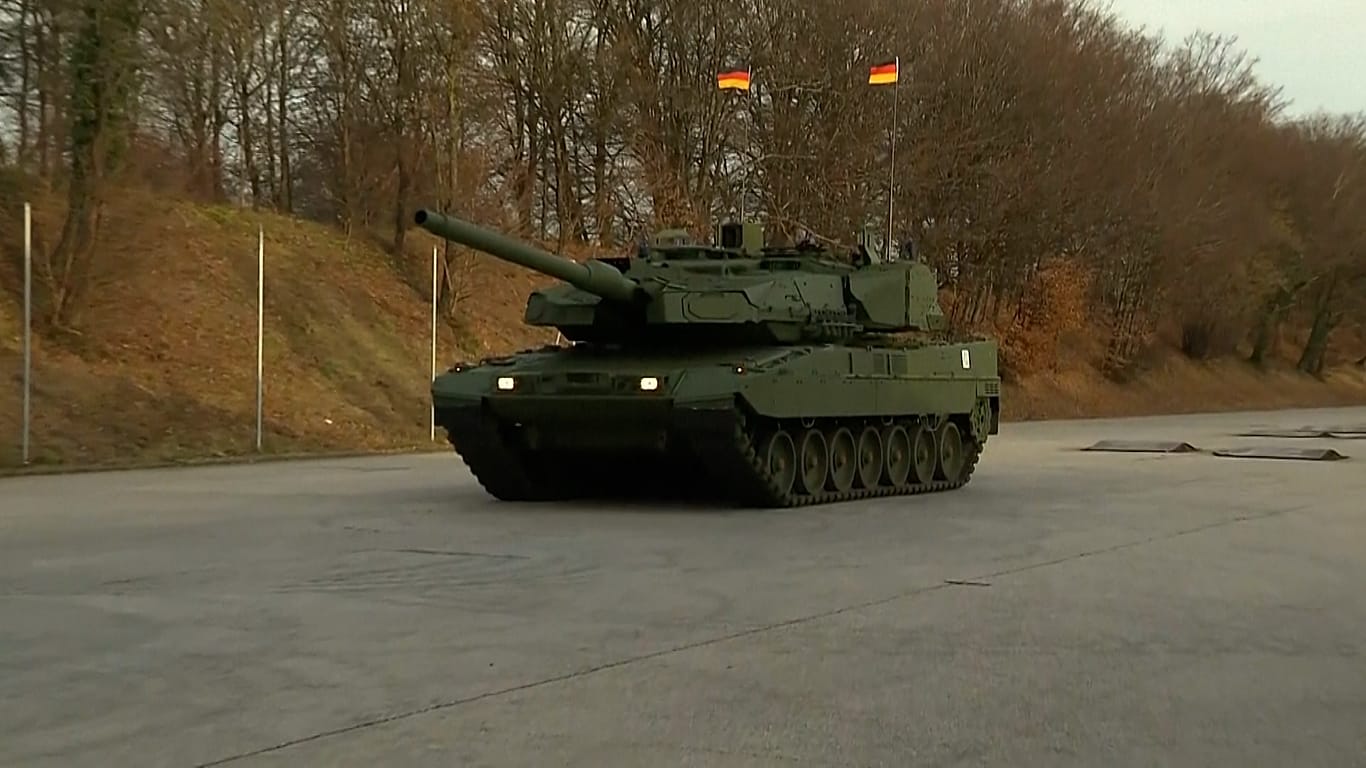 Video. Germany presented its newly developed Leopard 2A8 tank | Euronews
