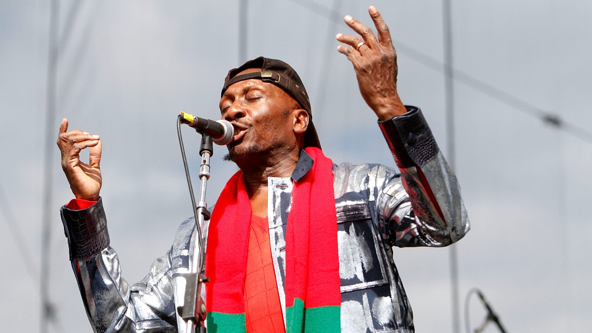 Jamaican reggae legend Jimmy Cliff dies aged 81 | Euronews