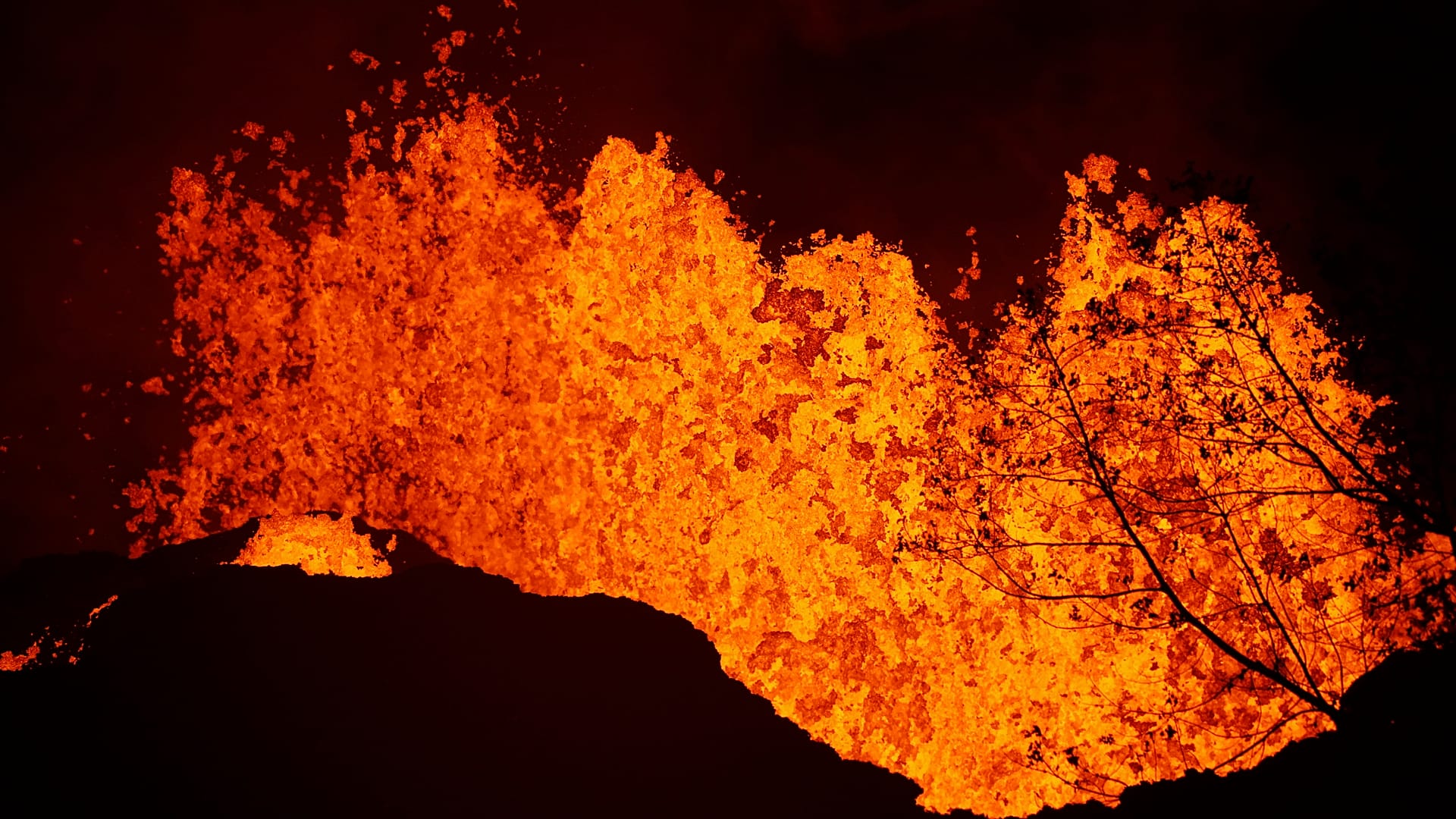 Video. Lava erupts from Hawaii’s Kilauea Volcano in latest activity ...