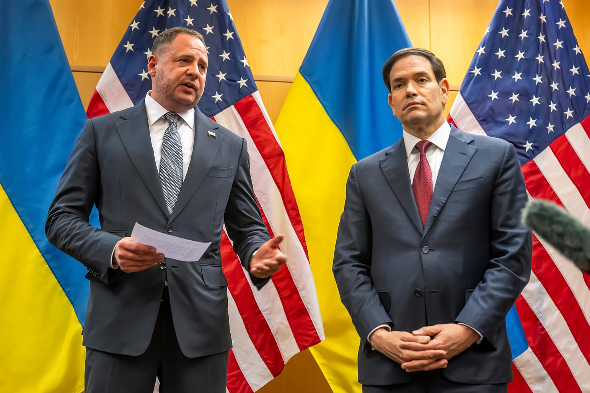 Who is Andriy Yermak, Zelenskyy’s powerful chief of staff? | Euronews