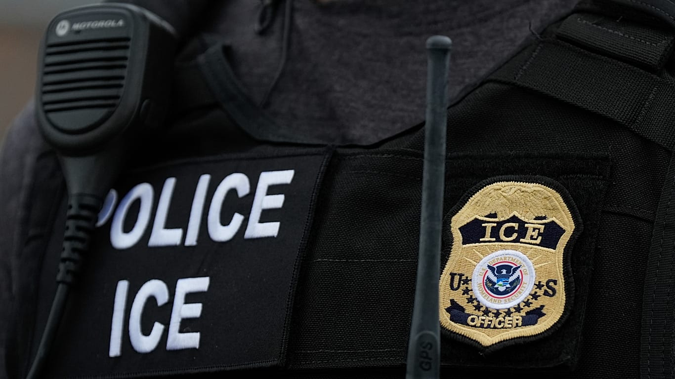 Latest US deportations to Russia spark fears over draft notices and FSB ...