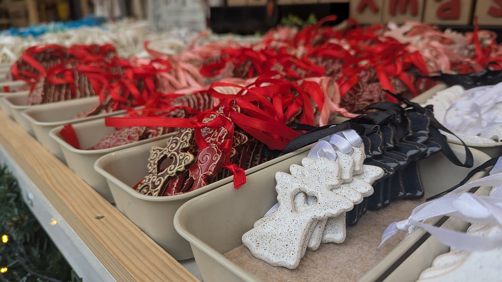 Les prix sont similaires, mais les salaires, pas : une comparaison des ...