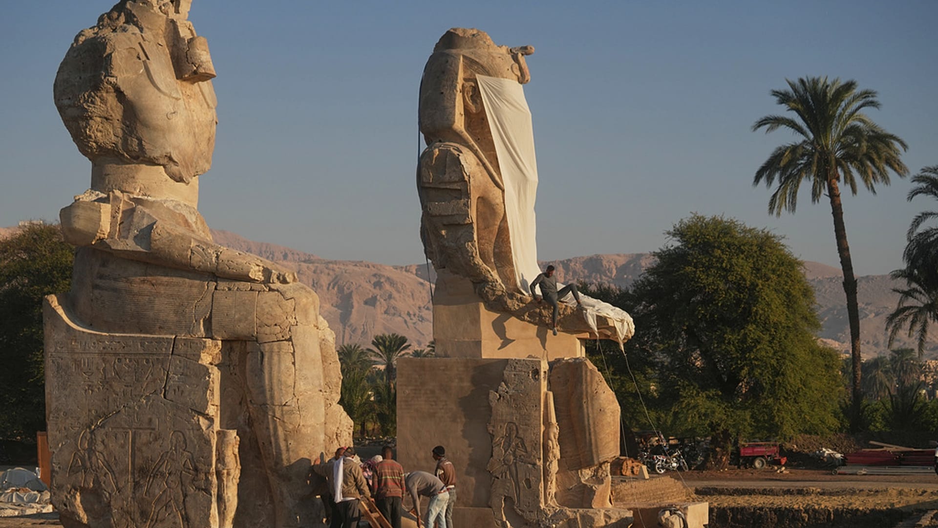 Video. Egypt unveils newly restored Colossi of Memnon towering statues ...