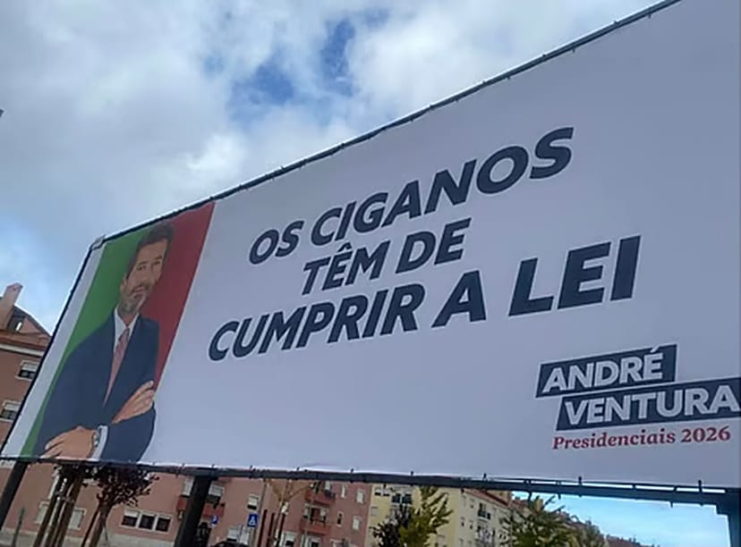 Tribunal ordena retirada de cartazes do Chega sobre comunidade cigana ...