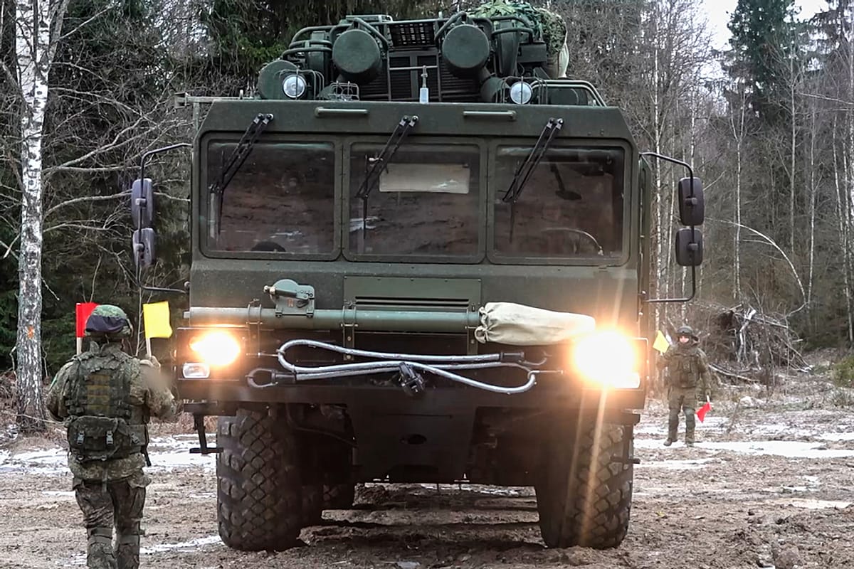 Russia shows nuclear-capable Oreshnik missile system deployed in ...
