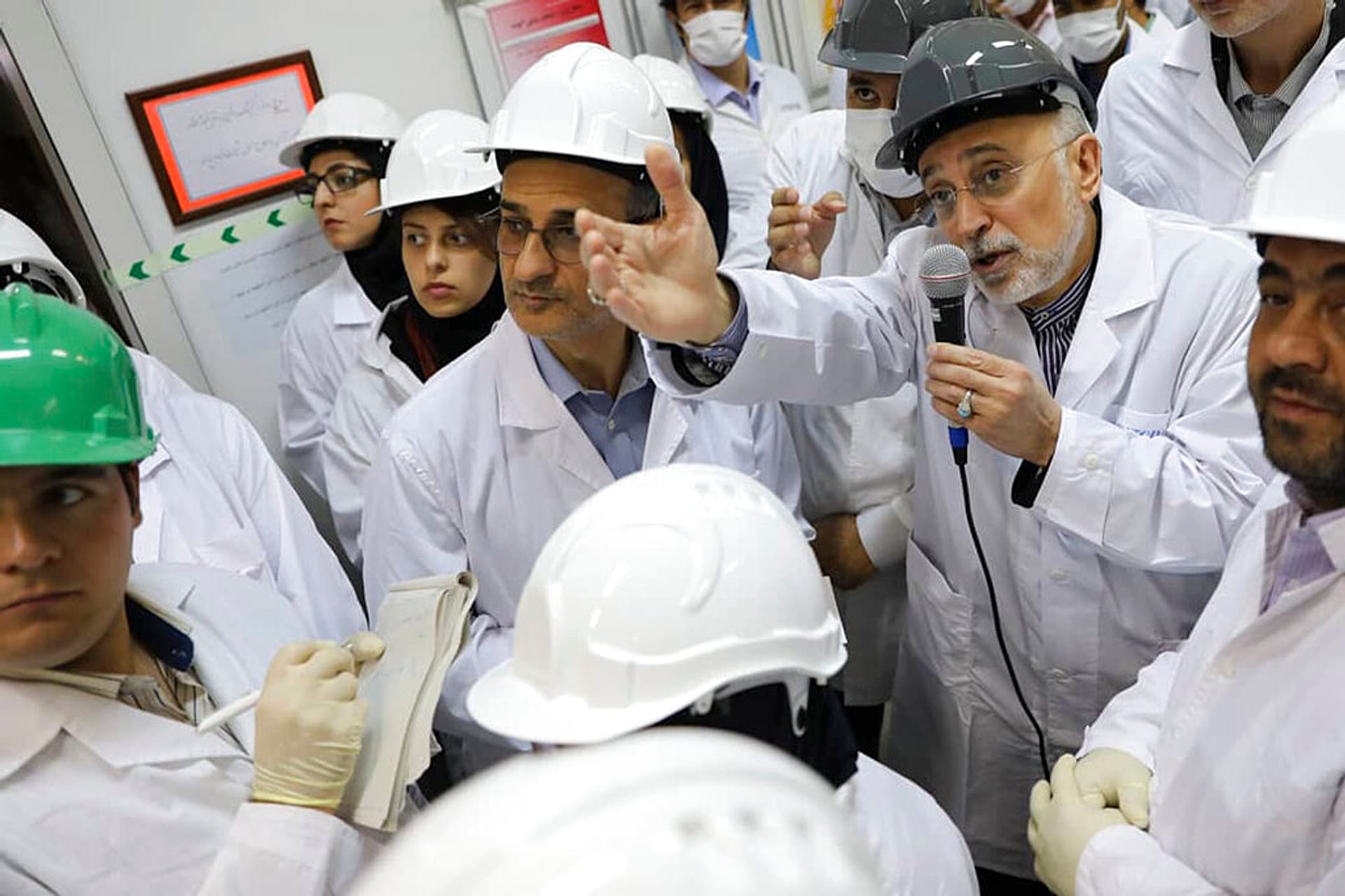 Iran’s Revolutionary Guard control the economy - here's why the ...