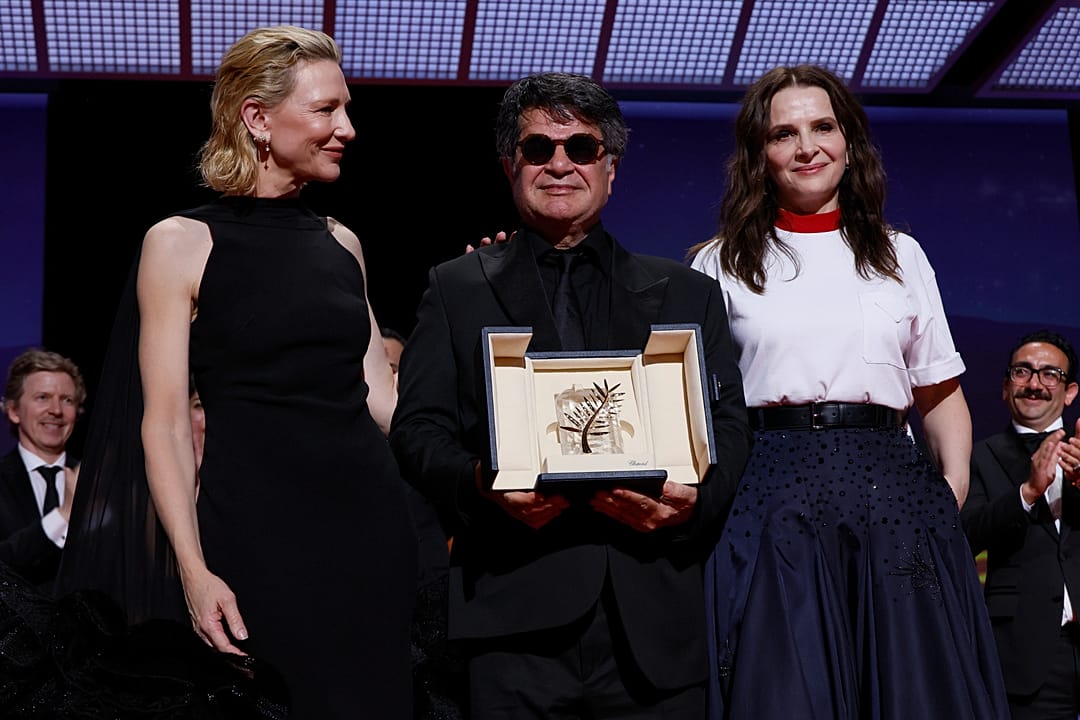 Jafar Panahi: 'Every minute's delay in helping Iranian people means ...