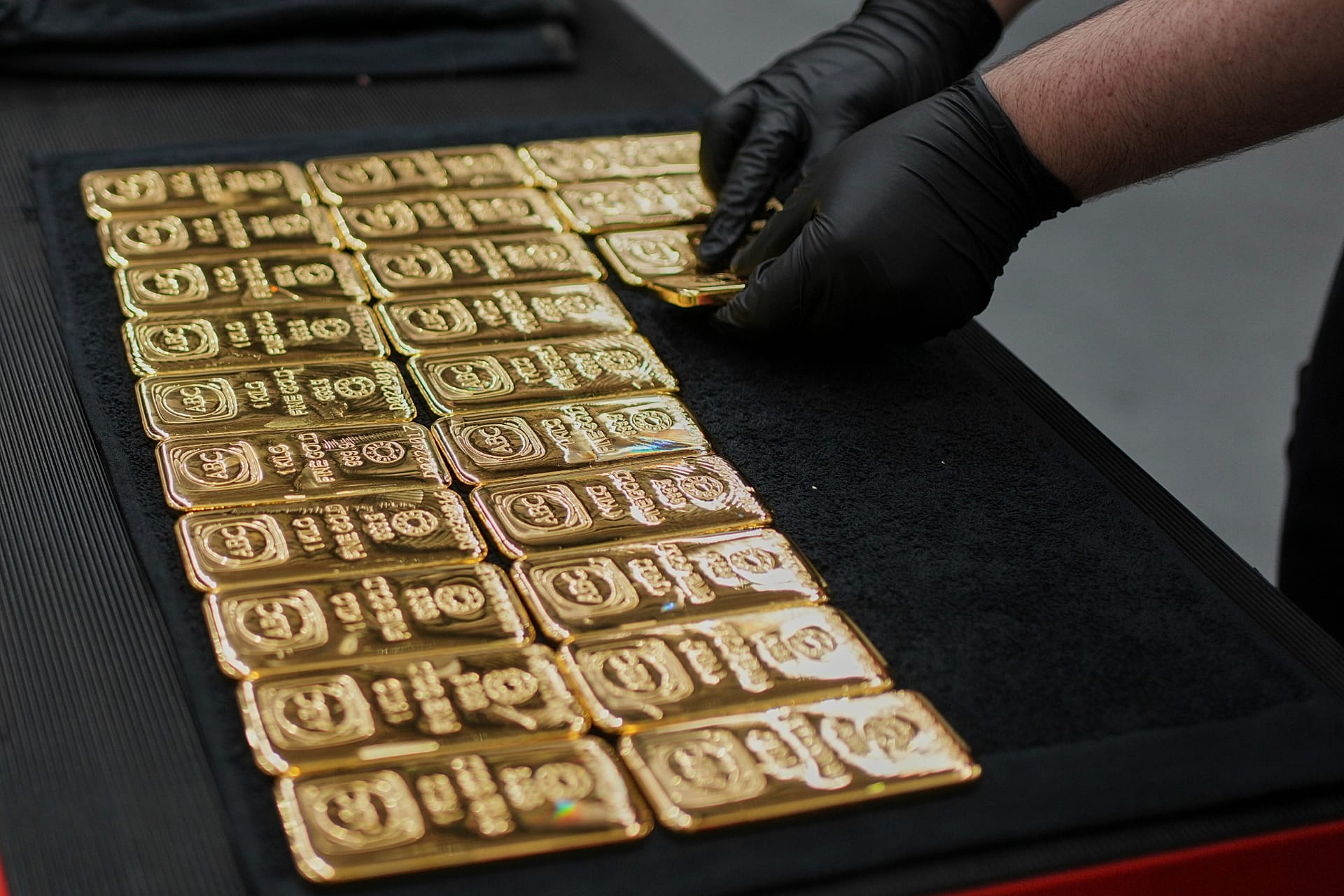 Poland has more gold than the European Central Bank and has no ...