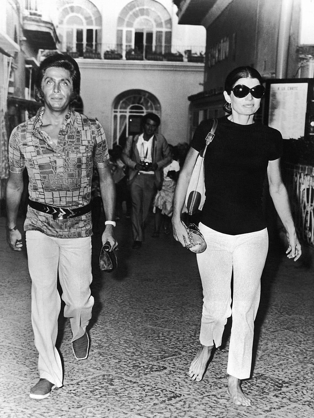 Valentino, 'The Last Emperor' of Italian fashion dies aged 93 | Euronews