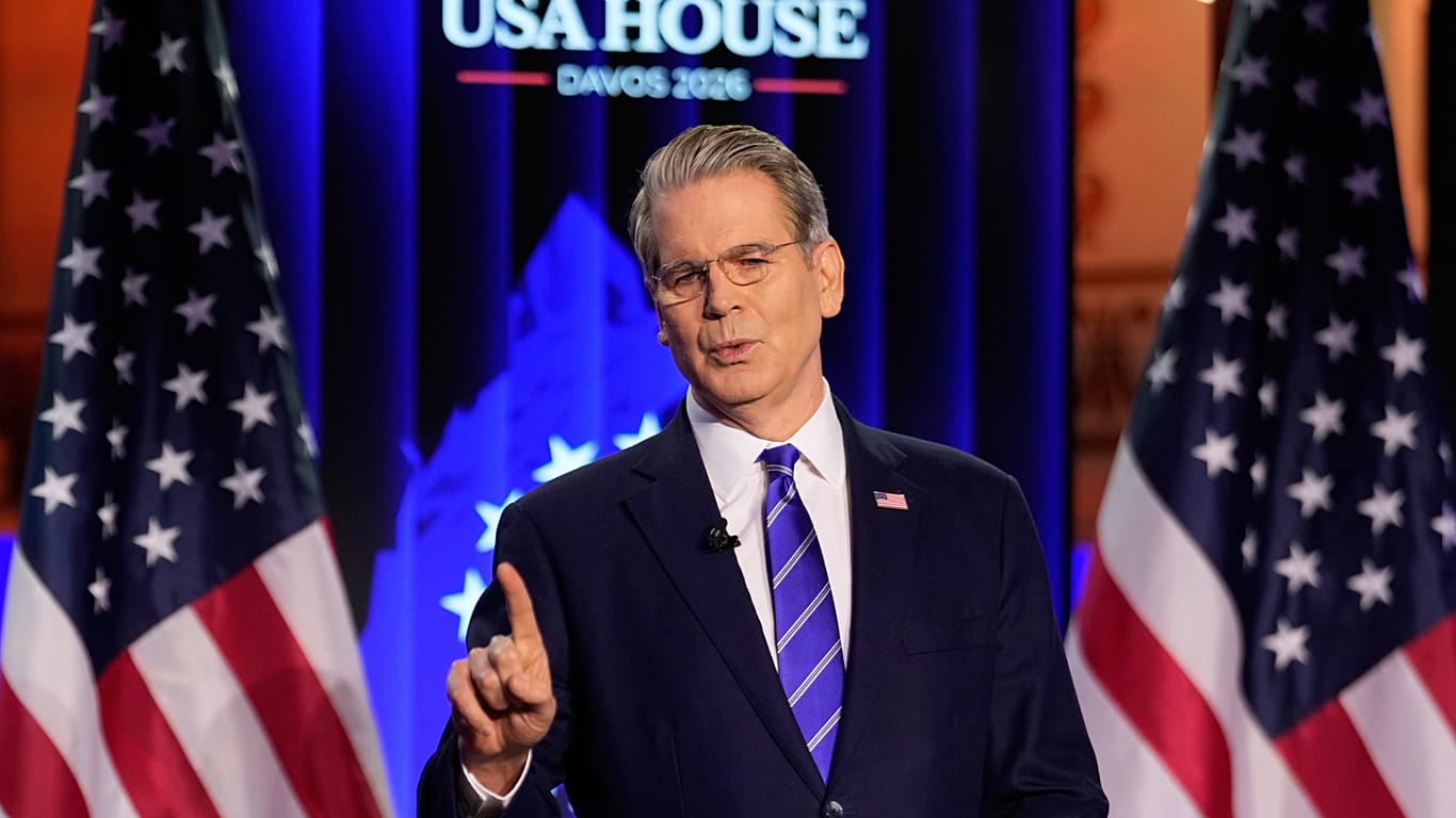 Video. US Treasury Secretary asks Europe to “sit down and wait” for ...