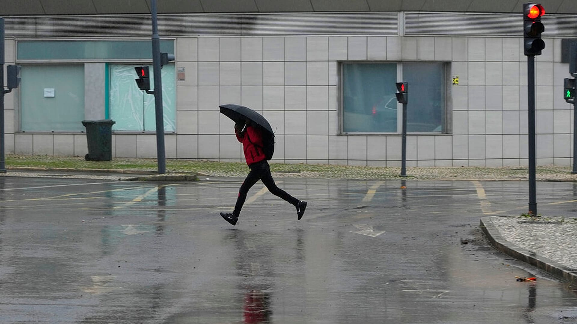 Πορτογαλία: Πορτοκαλί προειδοποίηση για την κακοκαιρία Ingrid | Euronews