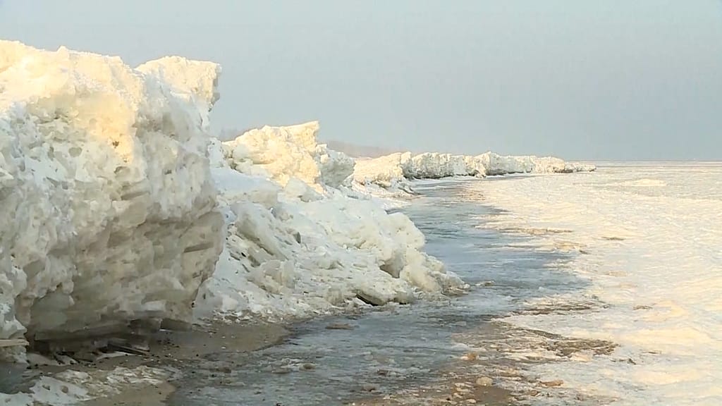 Video. Rare ice ridges appear along Baltic Sea coast, drawing ...