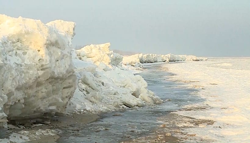 Video. Rare ice ridges appear along Baltic Sea coast, drawing ...