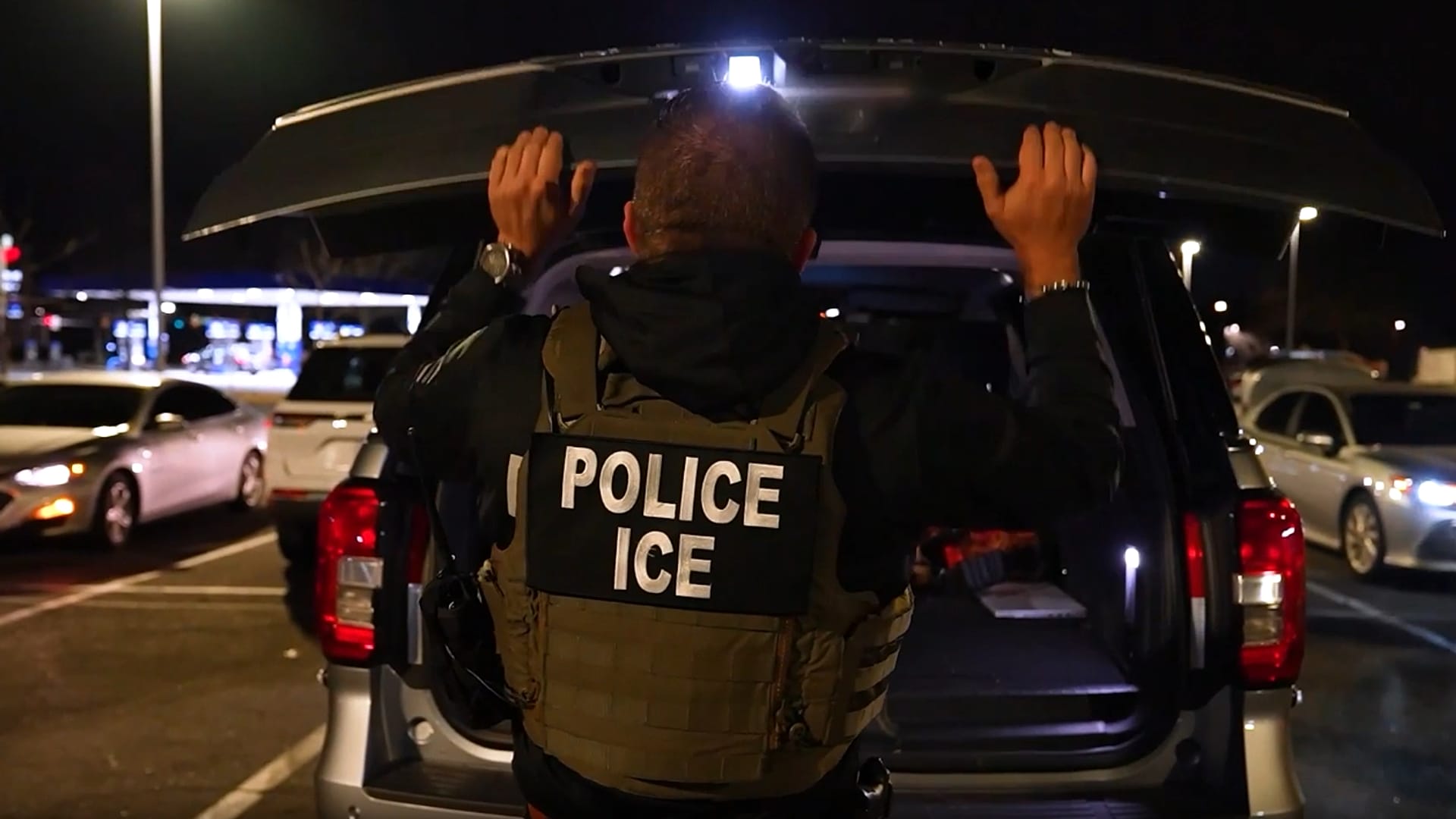 O que é o ICE? Como funciona a agência que executa as deportações em ...
