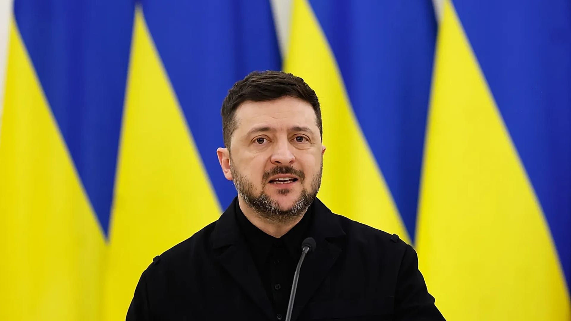 Volodymyr Zelenskyy sets 2027 as target for Ukraine's EU accession date ...