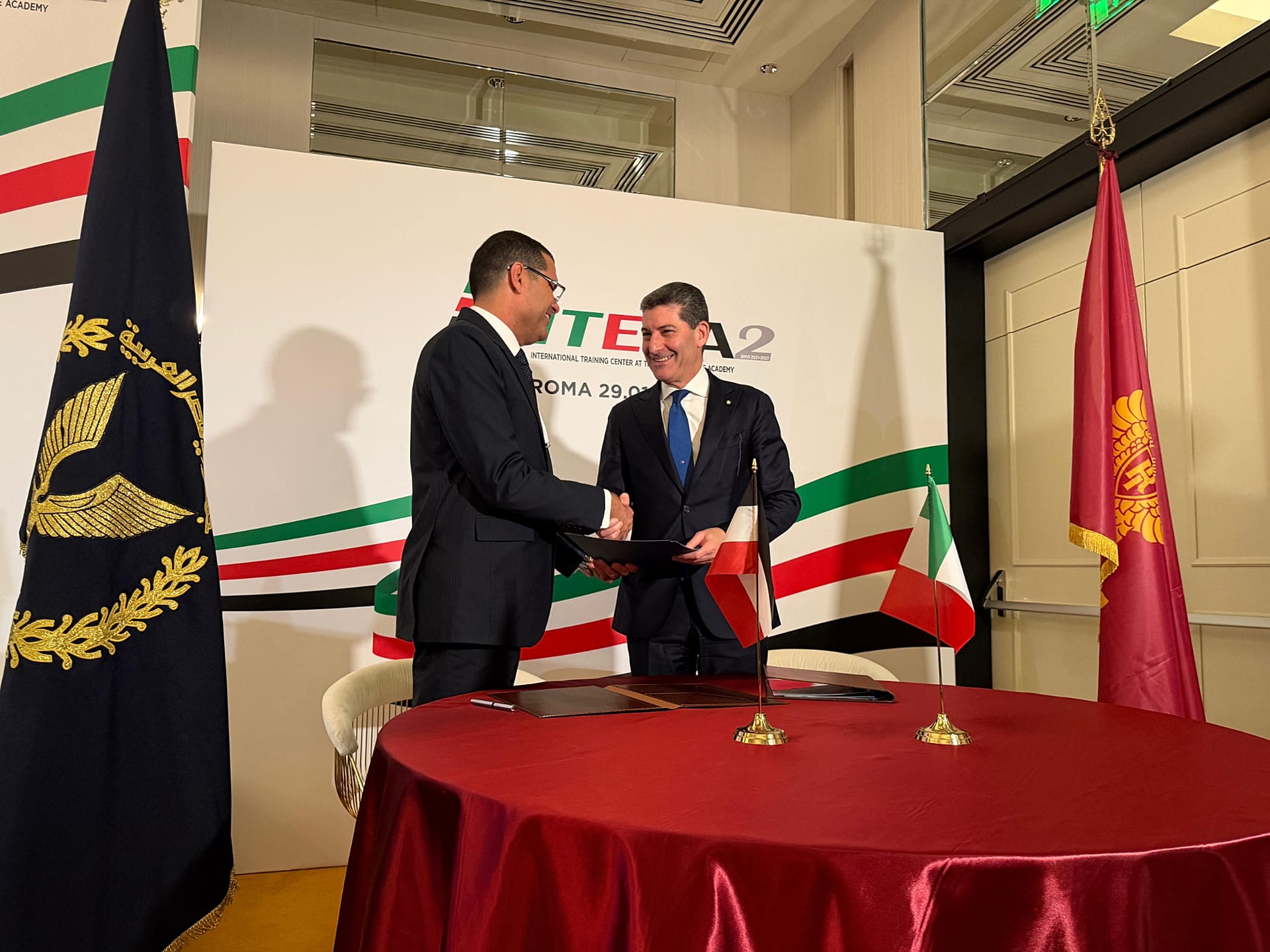 Chefe da polícia italiana defende cooperação com forças de segurança ...