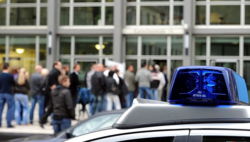 German police arrest five men for smuggling goods worth €30 million to ...