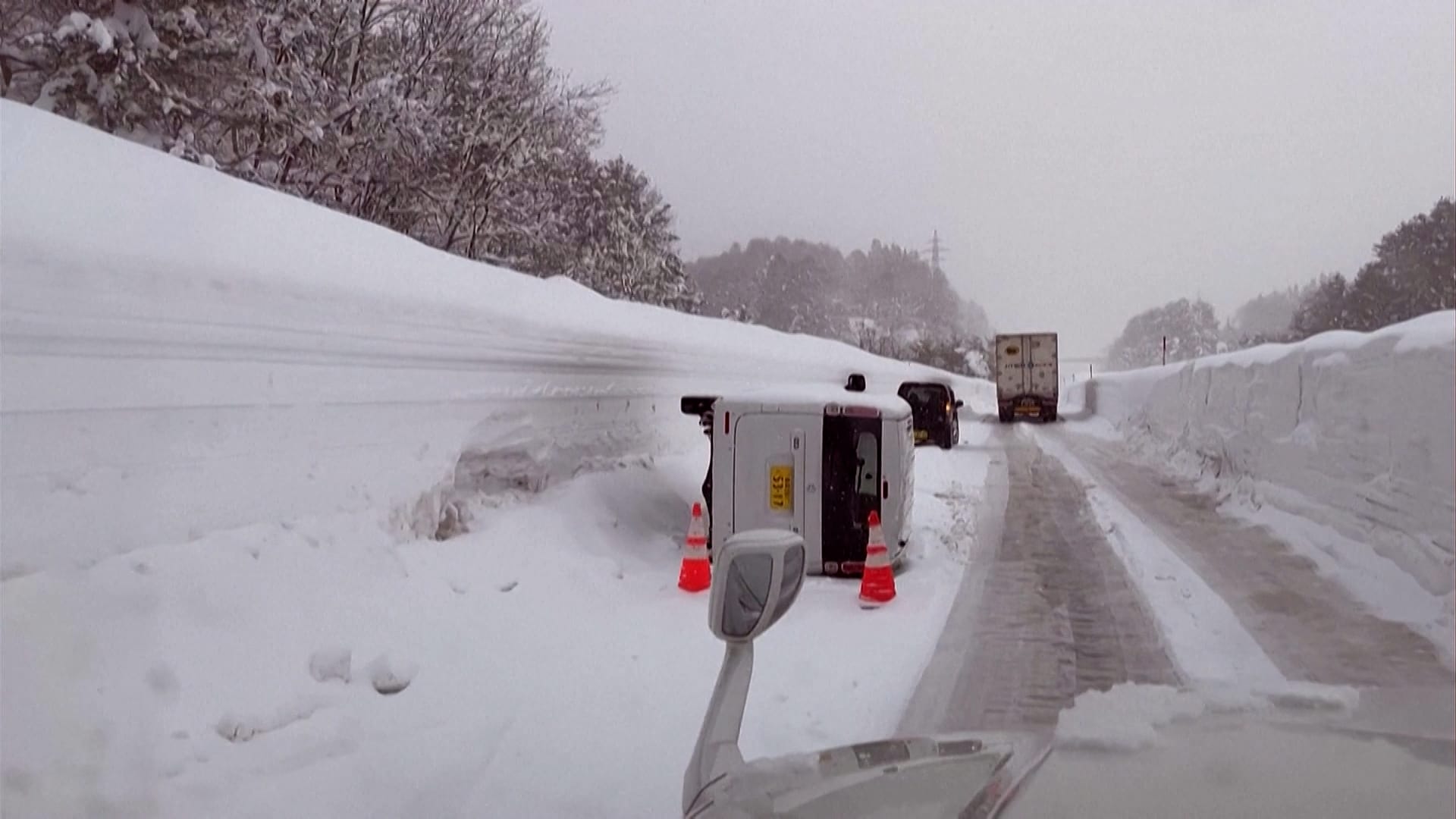 Vidéo. Japon : des chutes de neige records font 30 morts et isolent des ...